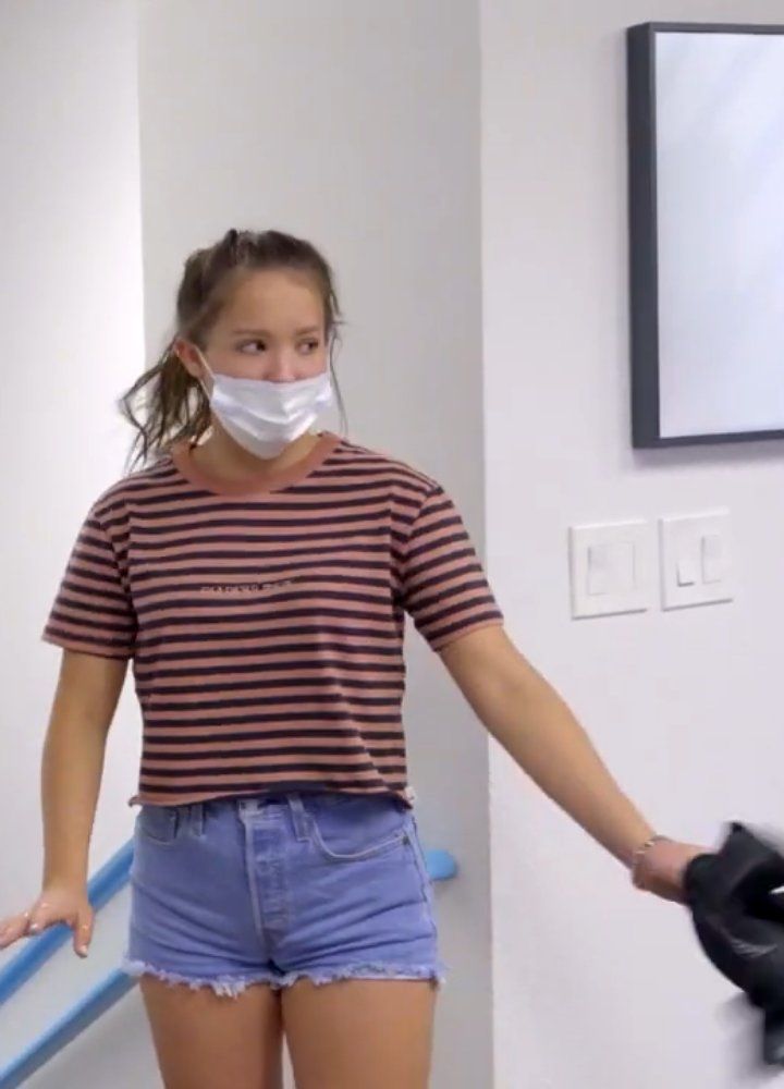 Hannah's cameltoe in shorts | Scrolller