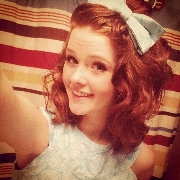 happy about her new bow | Scrolller