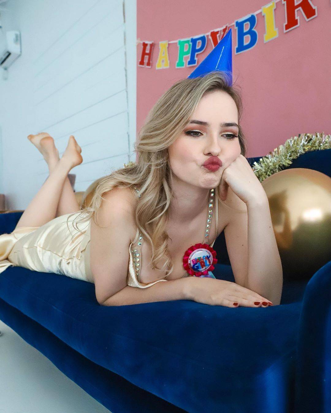 happy birthday | Scrolller