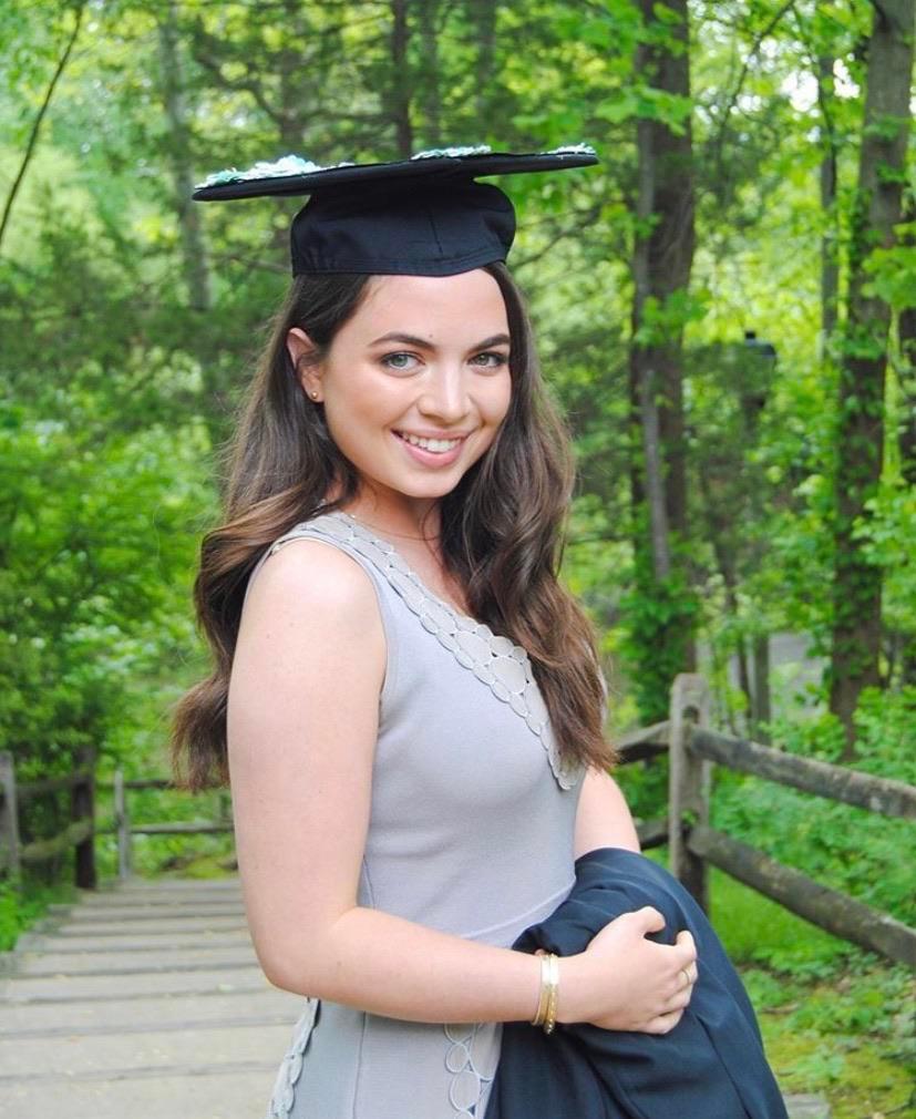 Happy grad | Scrolller