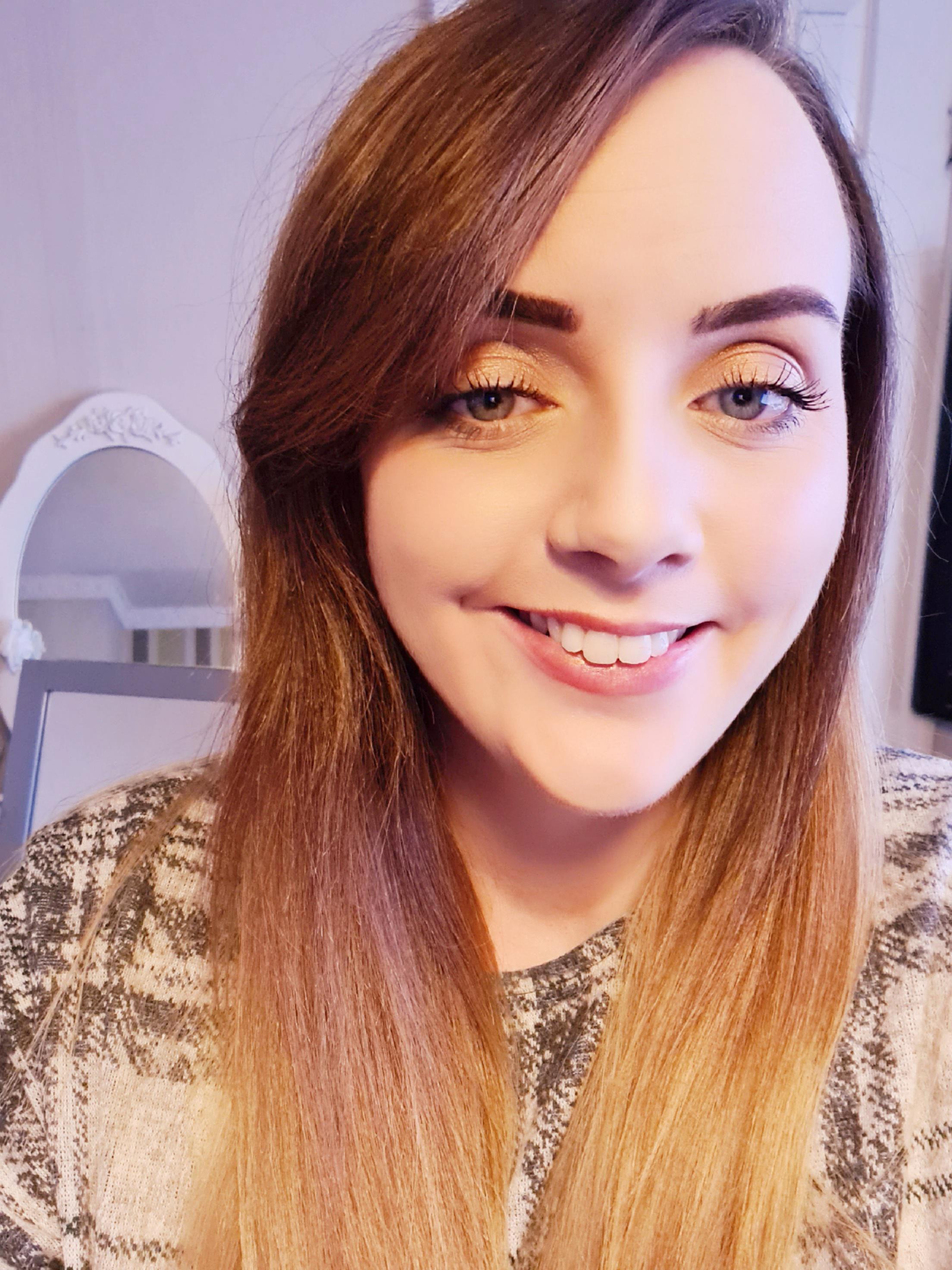 Happy Hump Day 🙂🙂😘 38f | Scrolller