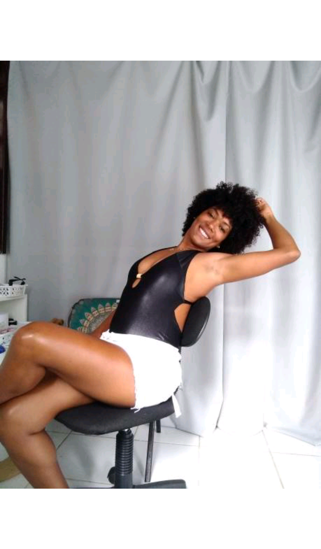 Happy Lady With Her Legs Crossed Scrolller