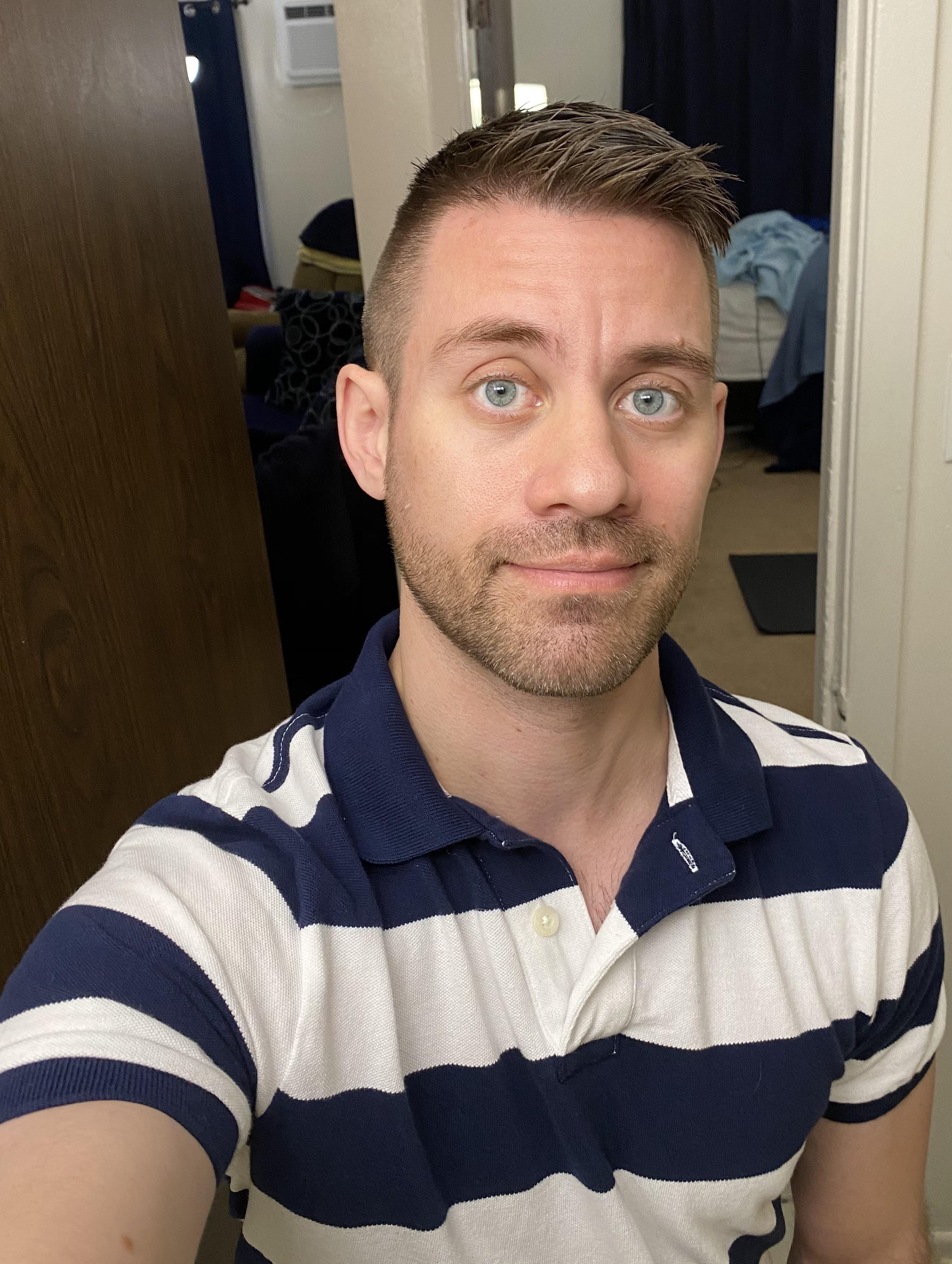 Happy Monday 🥳 Scrolller