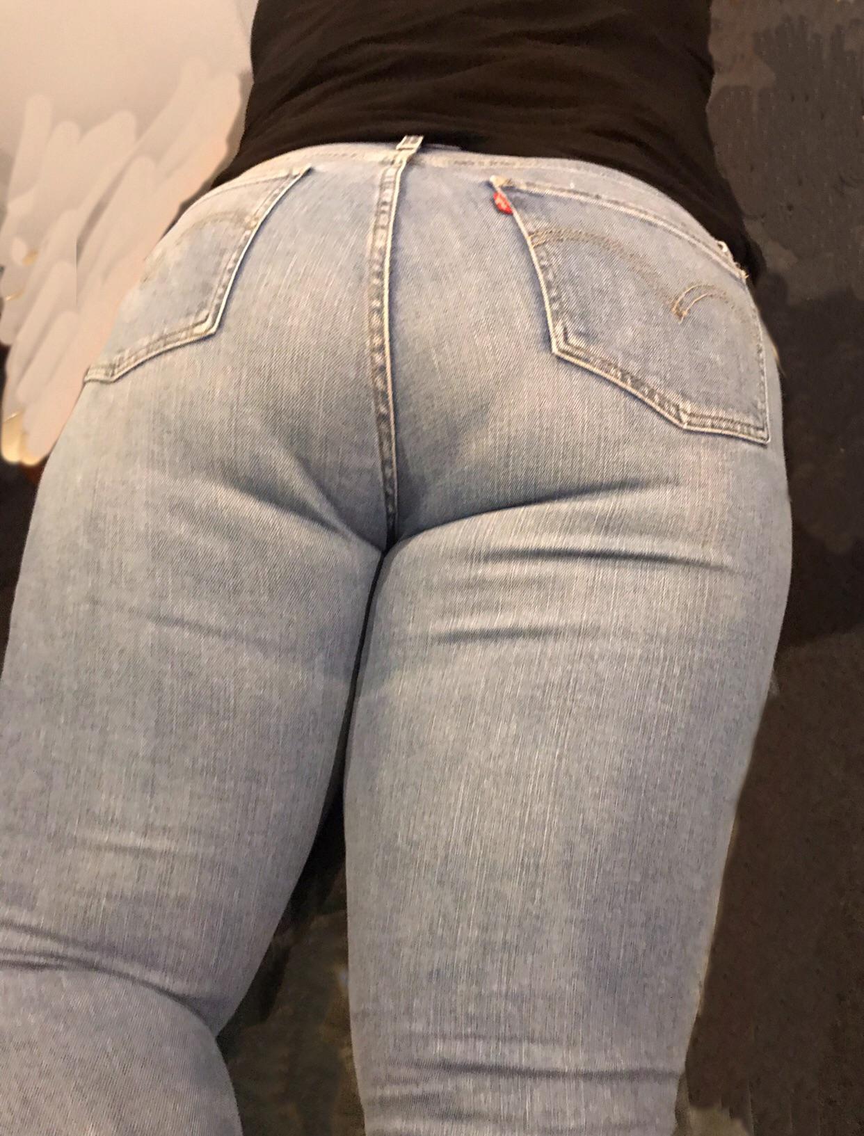 Happy Monday | Scrolller