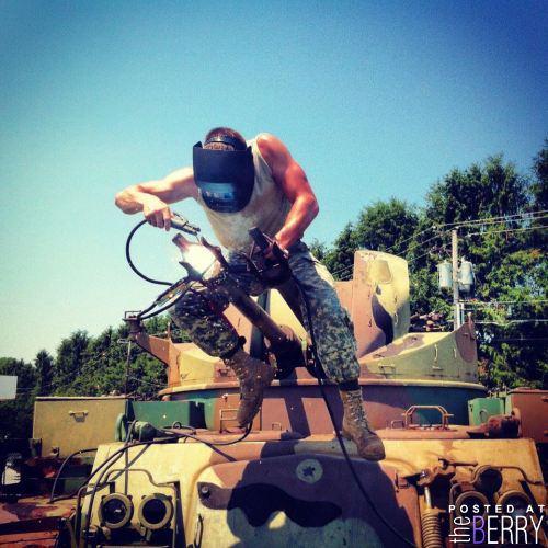 Hard working | Scrolller