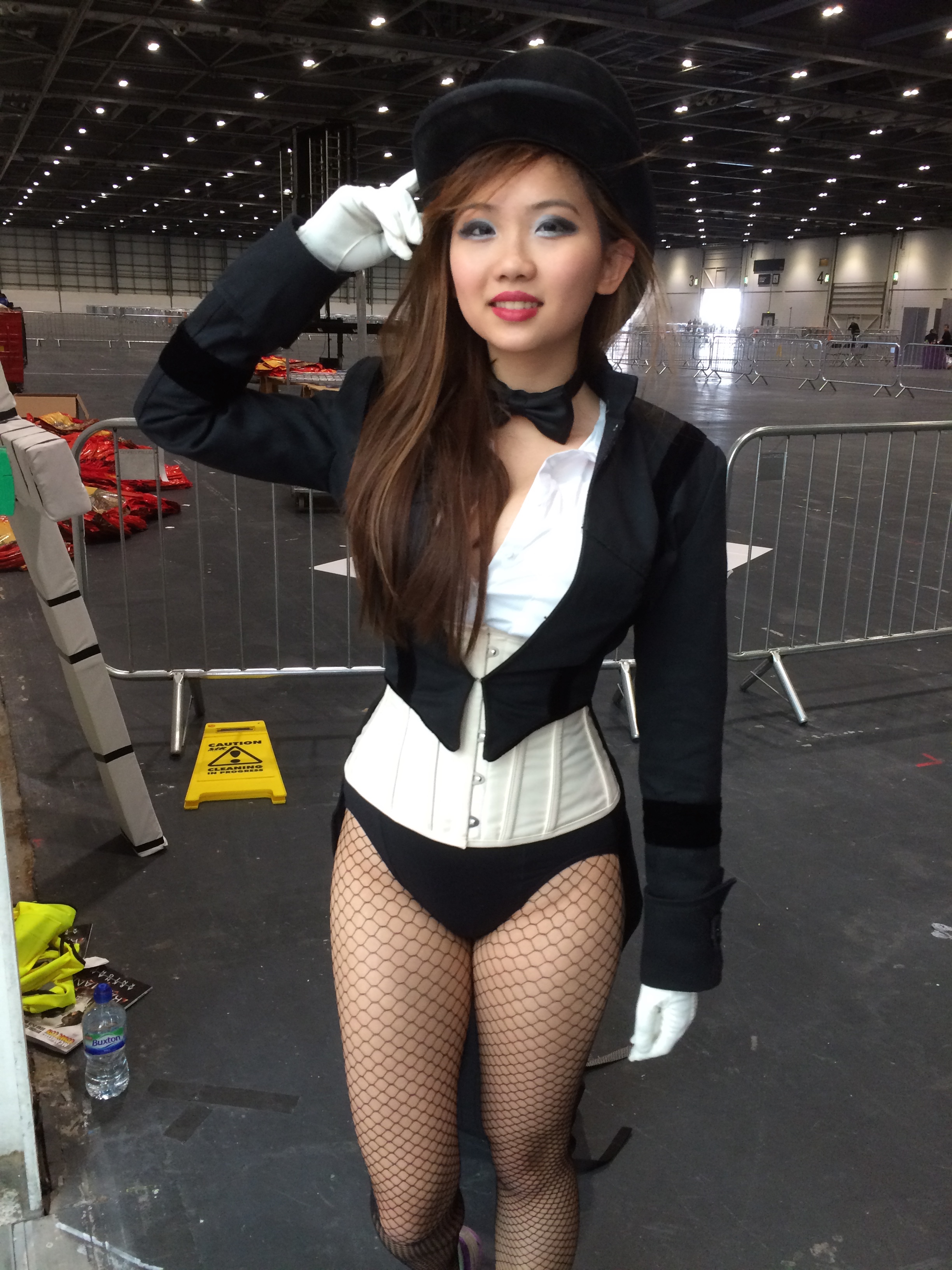 Harriet Sugarcookie as Zatanna | Scrolller