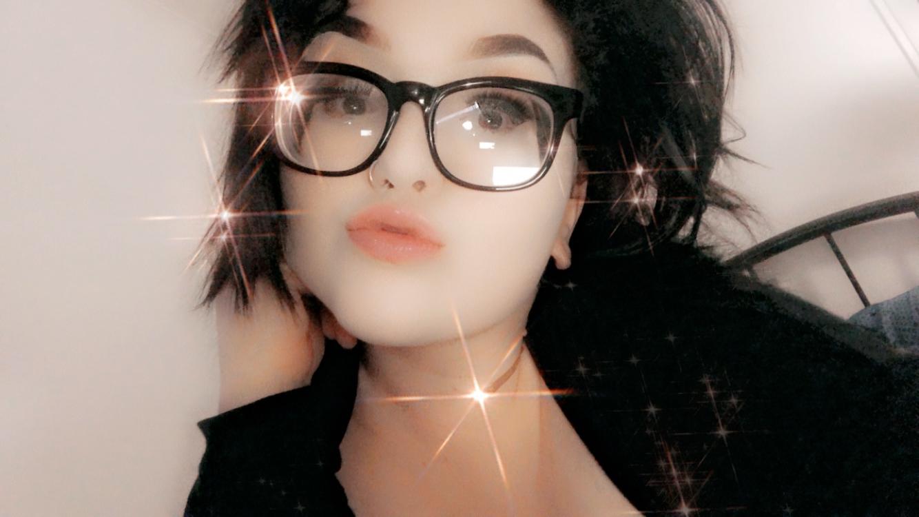 Have A Regular Selfie I Post A Lot Of Titty 😂 Hows Your Day Scrolller