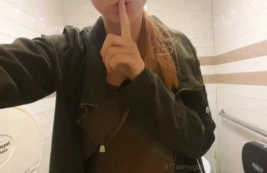 Jilling In A Public Bathroom [F/18] | Scrolller