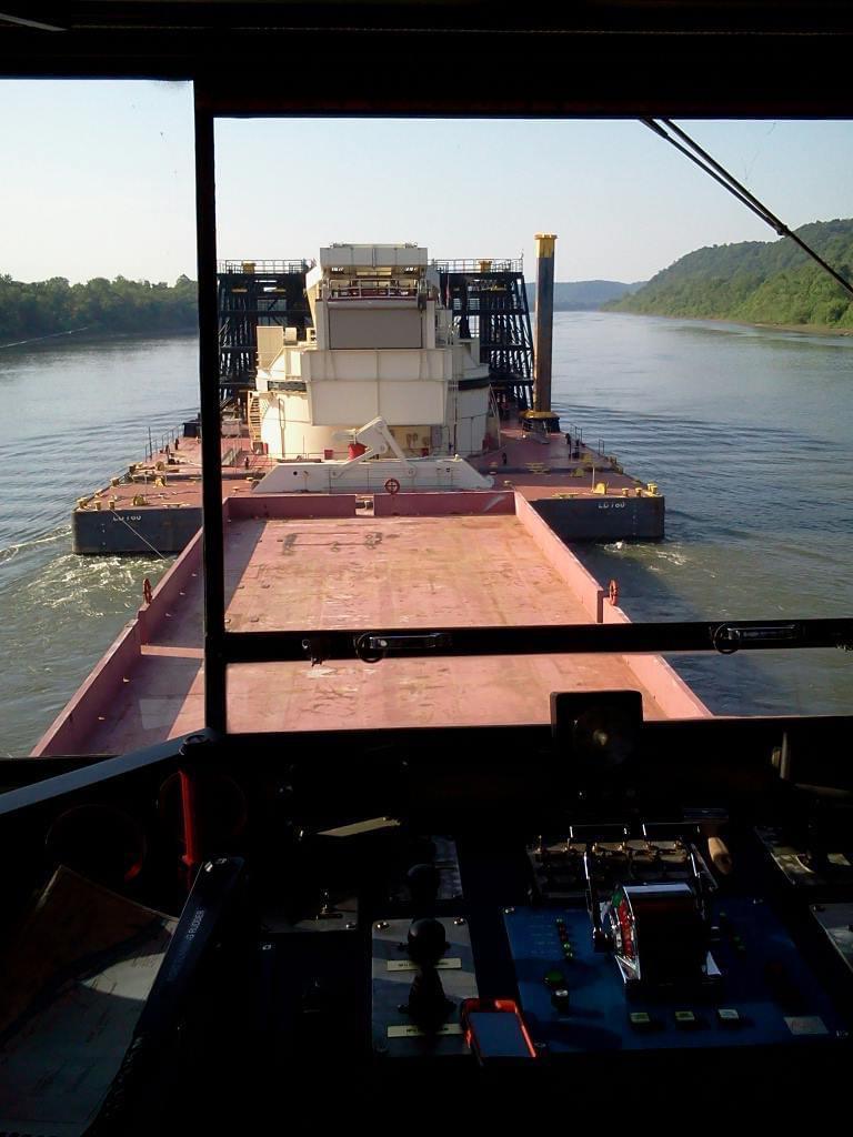 Heading down the Ohio River | Scrolller