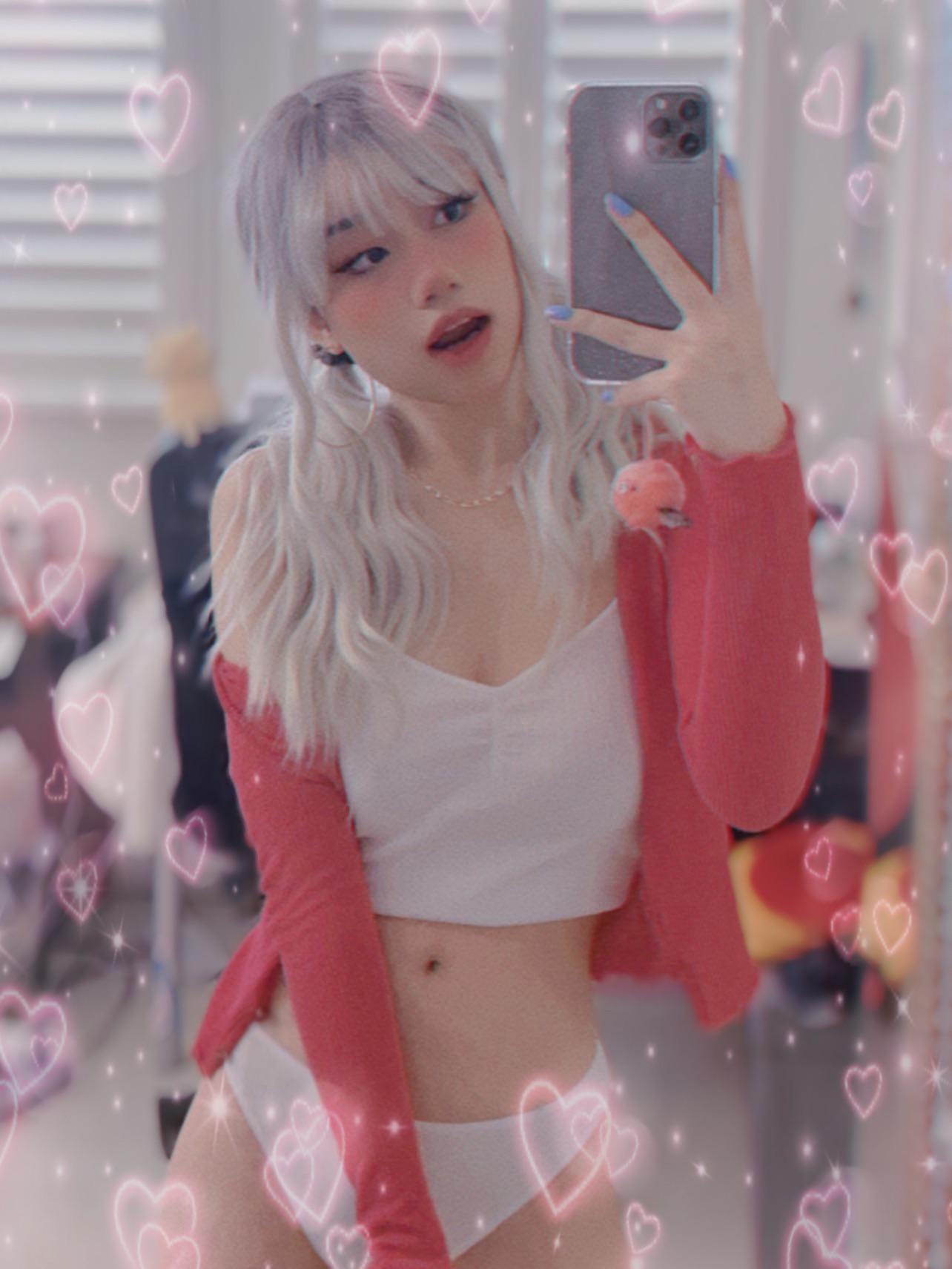 hearts galore! | Scrolller