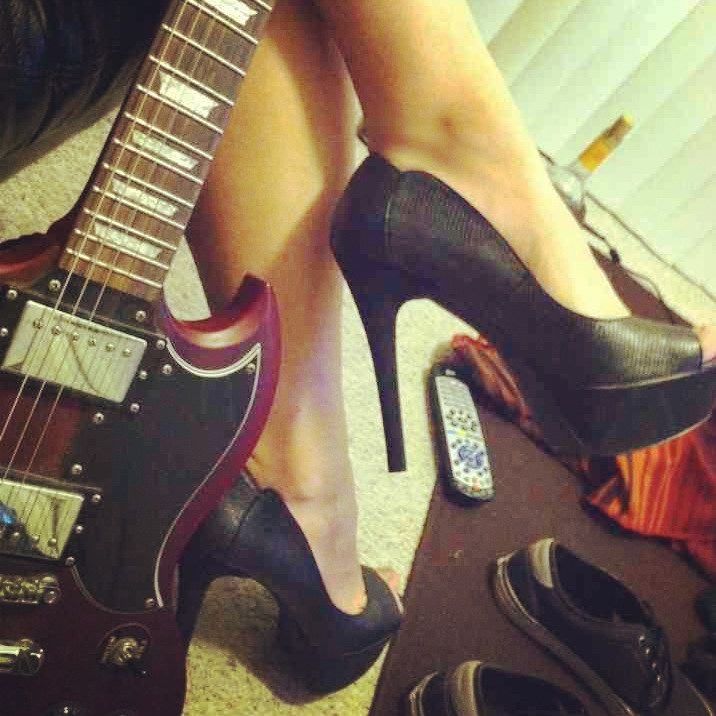 Heels and guitar! | Scrolller
