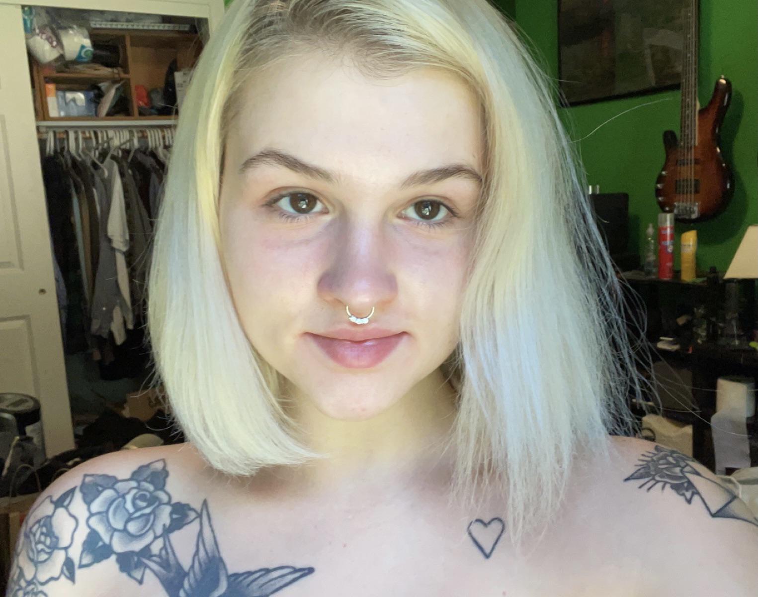 hello again😊 ️ | Scrolller