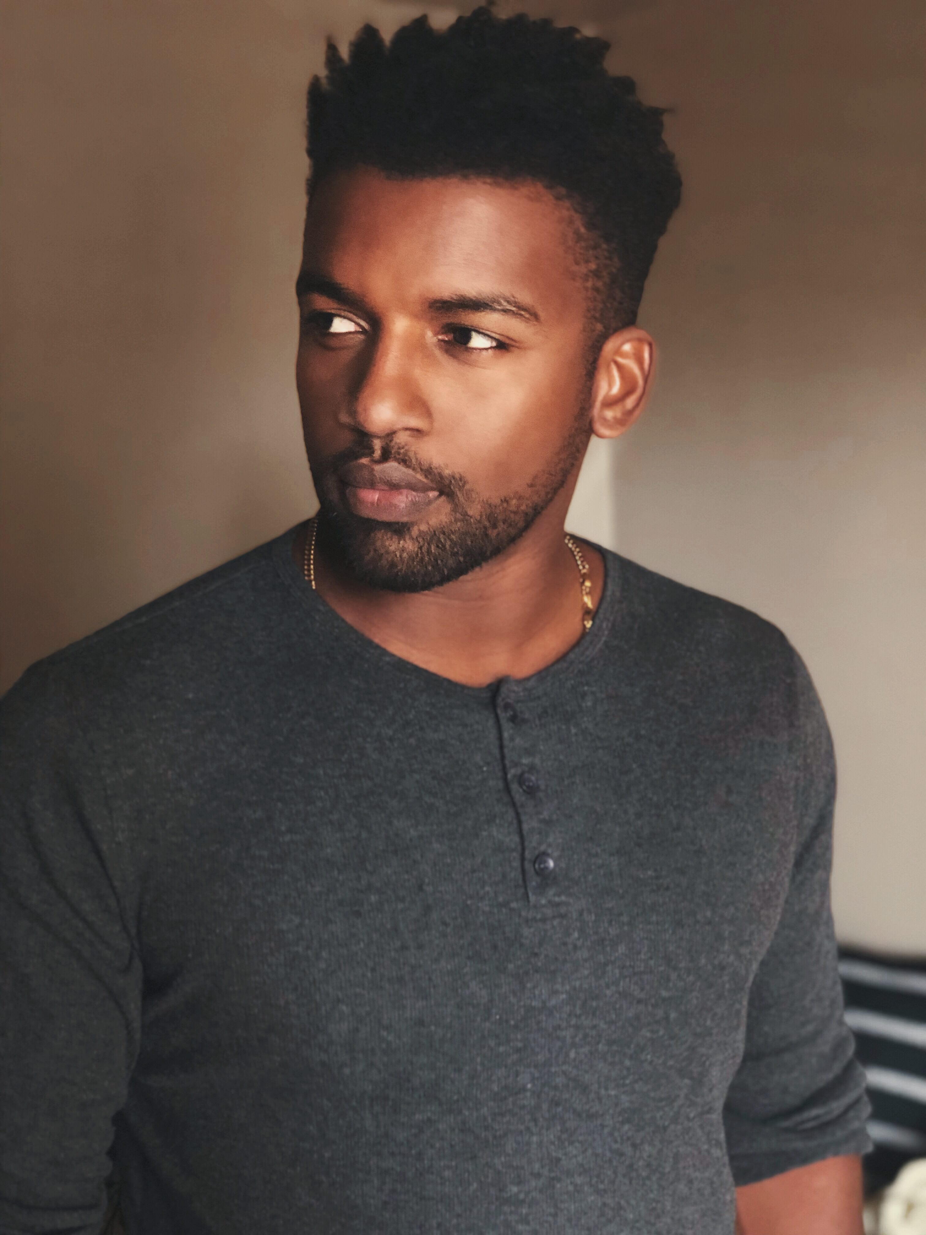 Hello again ladies... I’m Kevin :) | Scrolller