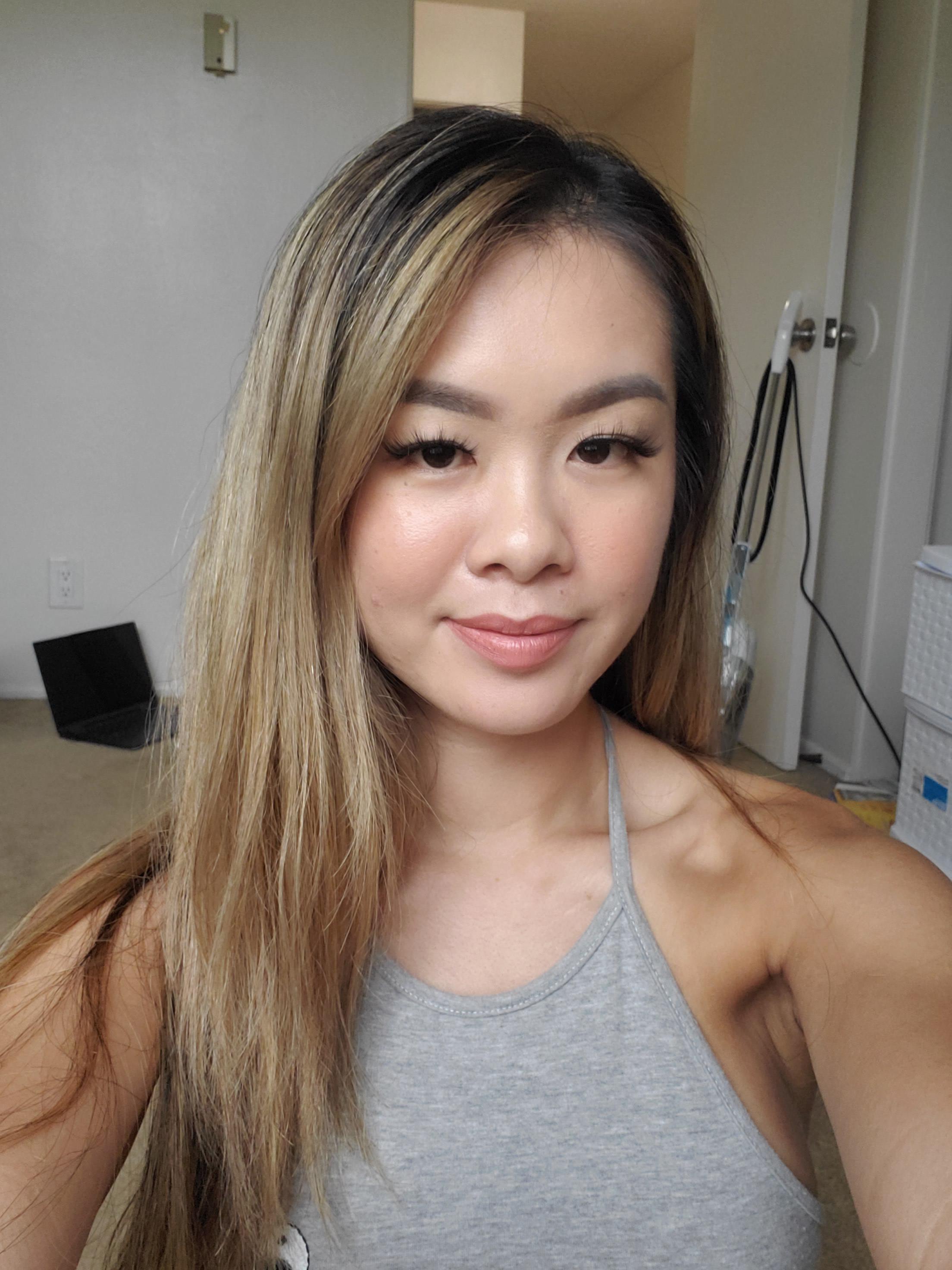 Hello 😊 | Scrolller