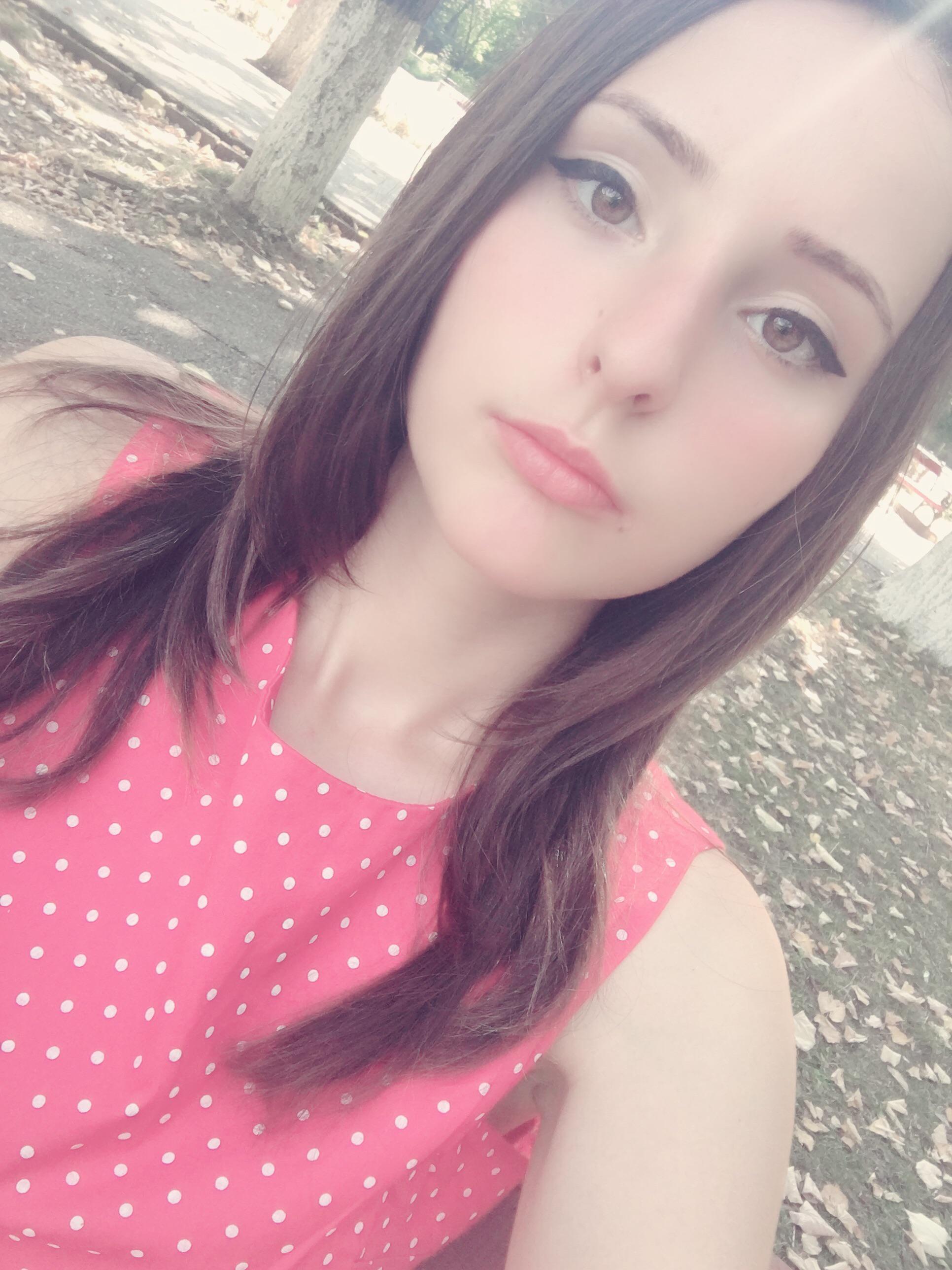 Hello ! 🤗 I am new here 😊 | Scrolller