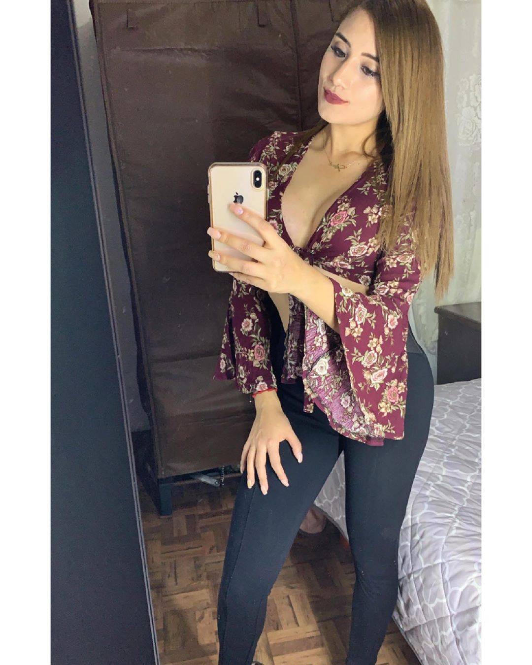 Hello I'm mistress jenny I'm looking for slave to own f4m DM on kik jenny17593 | Scrolller