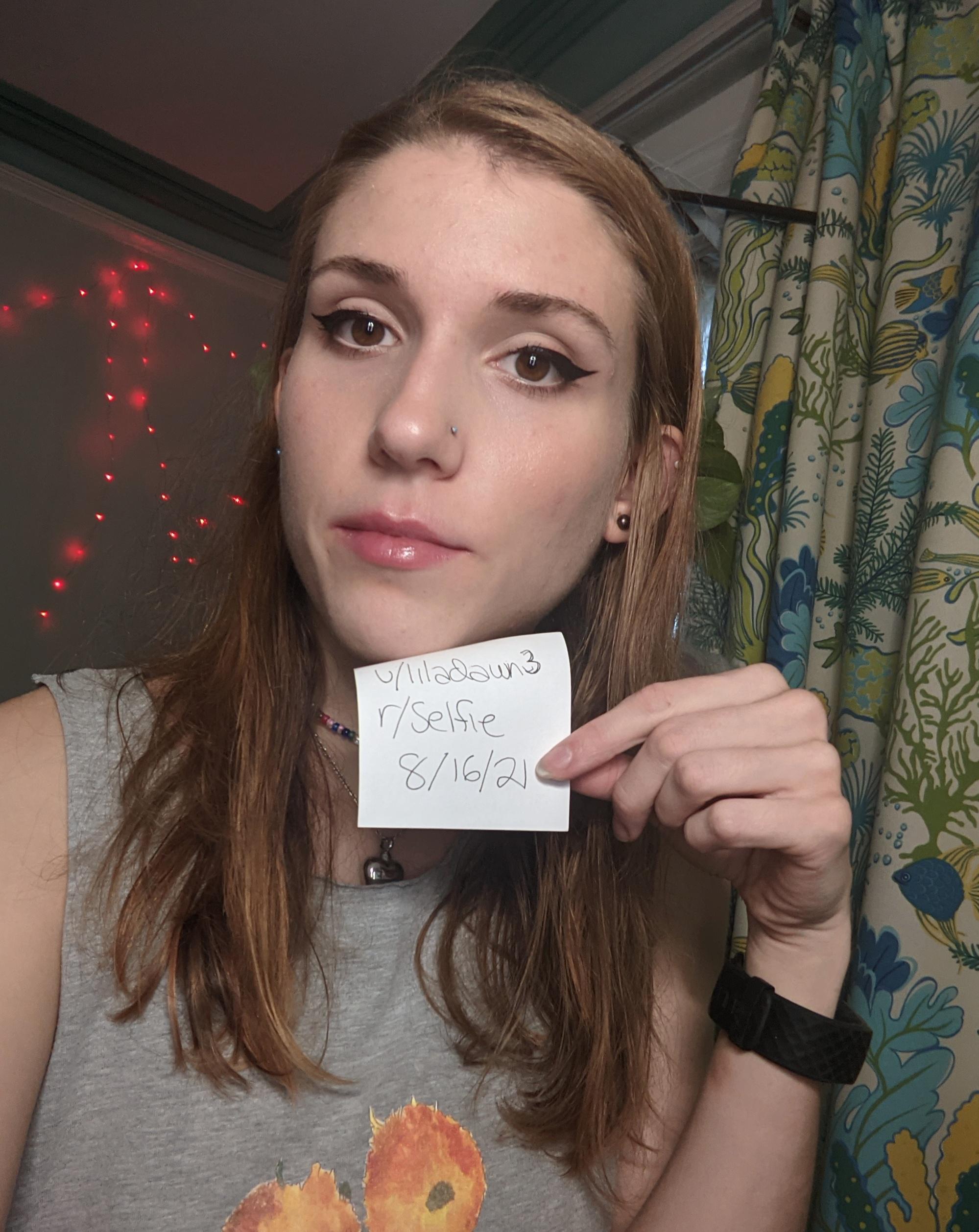 Hello I'm new here (23) | Scrolller