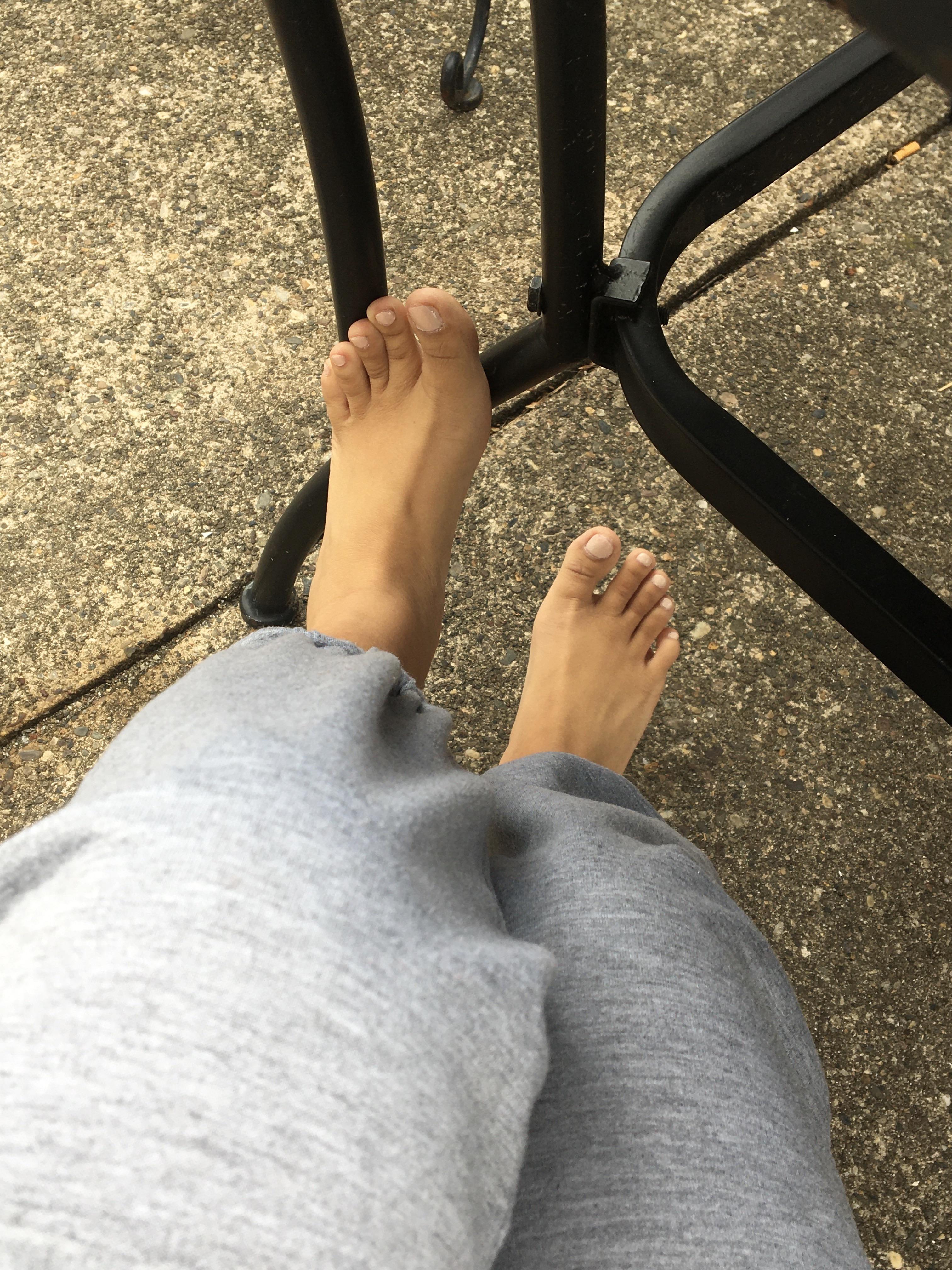 hello neighbors 👋 | Scrolller