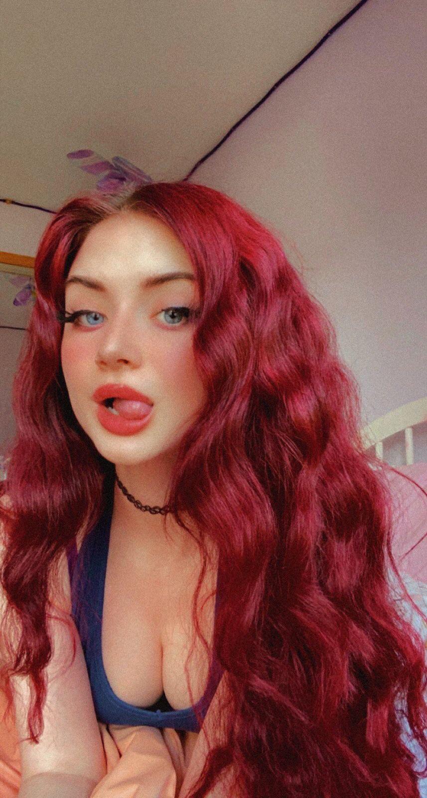 Hello sissies add me on Snapchat [goddesskandra]. Kik. [Kandra000] | Scrolller