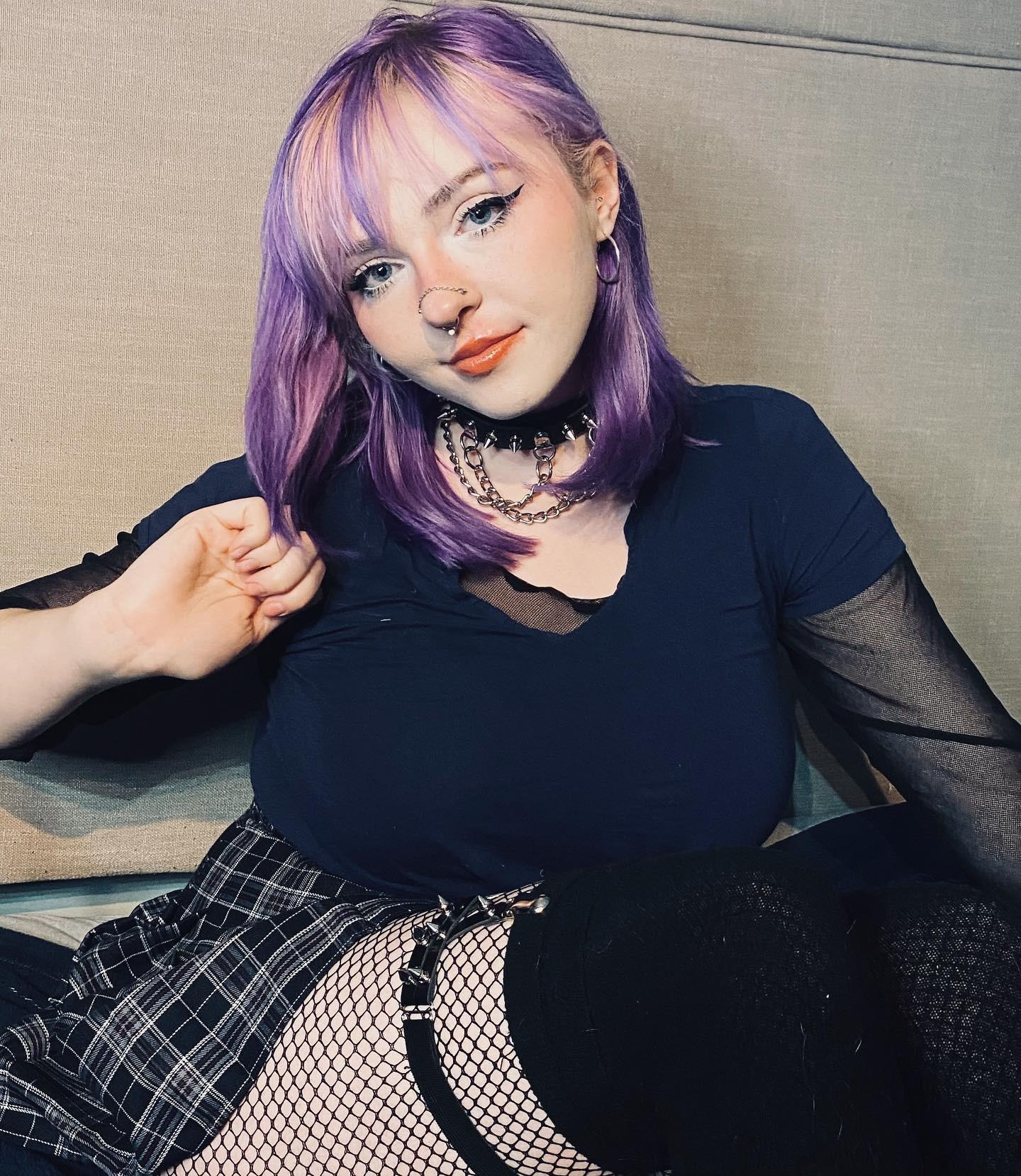 Helloooo :3 | Scrolller