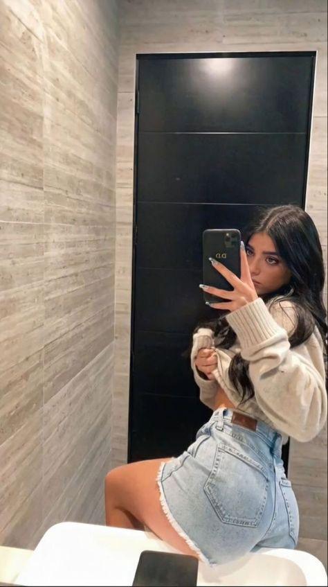 Help me cum to Dixie no limits | Scrolller