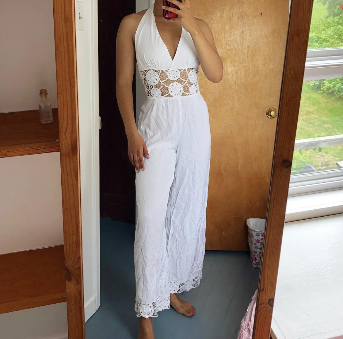Help me find this jumpsuit please :) | Scrolller