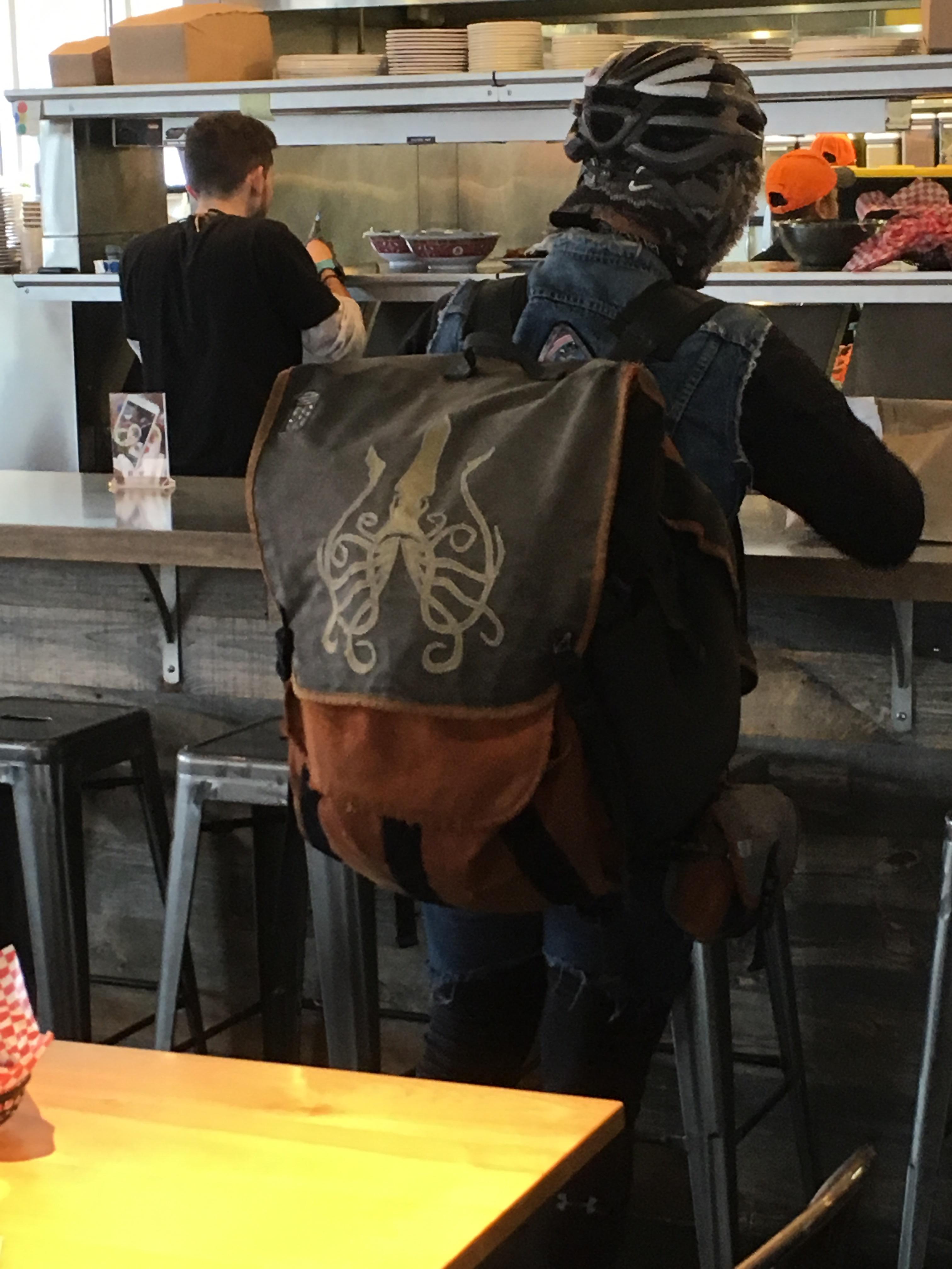 Help me find this massive backpack | Scrolller