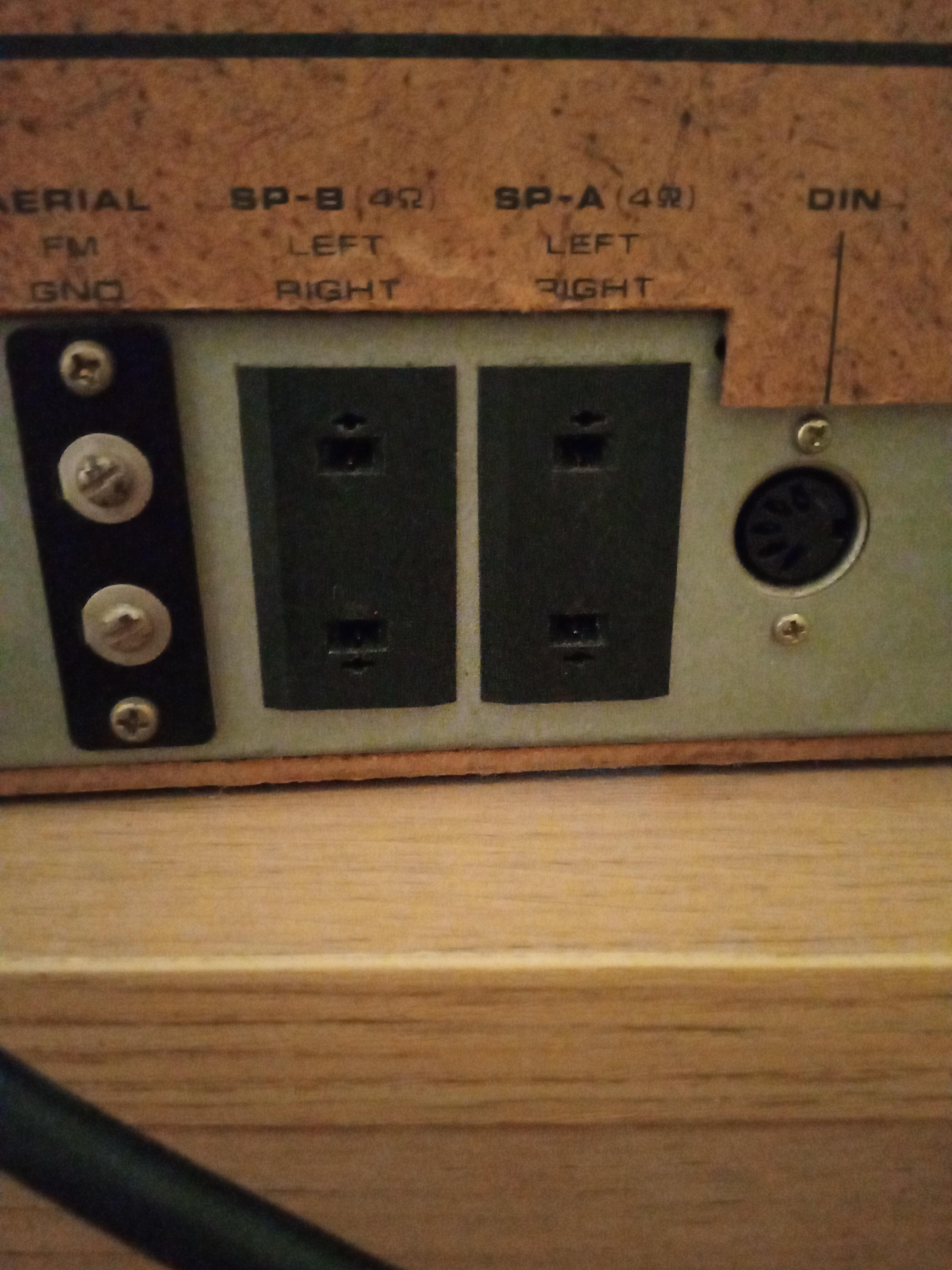 Help needed wiring speakers | Scrolller