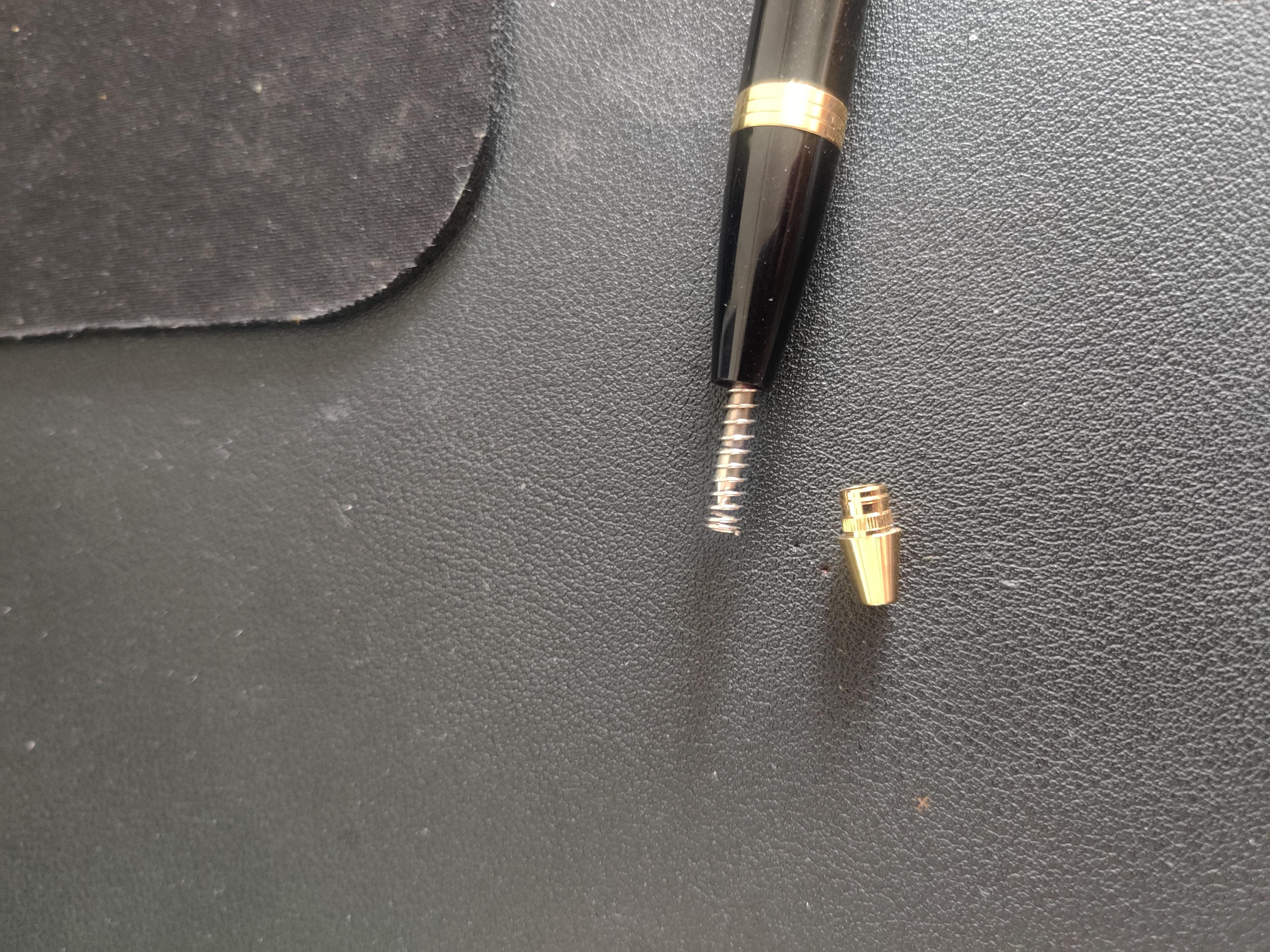 Help, the tip of my Parker jotter ballpoint pen comes off when I click the pen to use. How do I ...