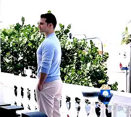 Henry Cavill's amazingly perfect butt | Scrolller