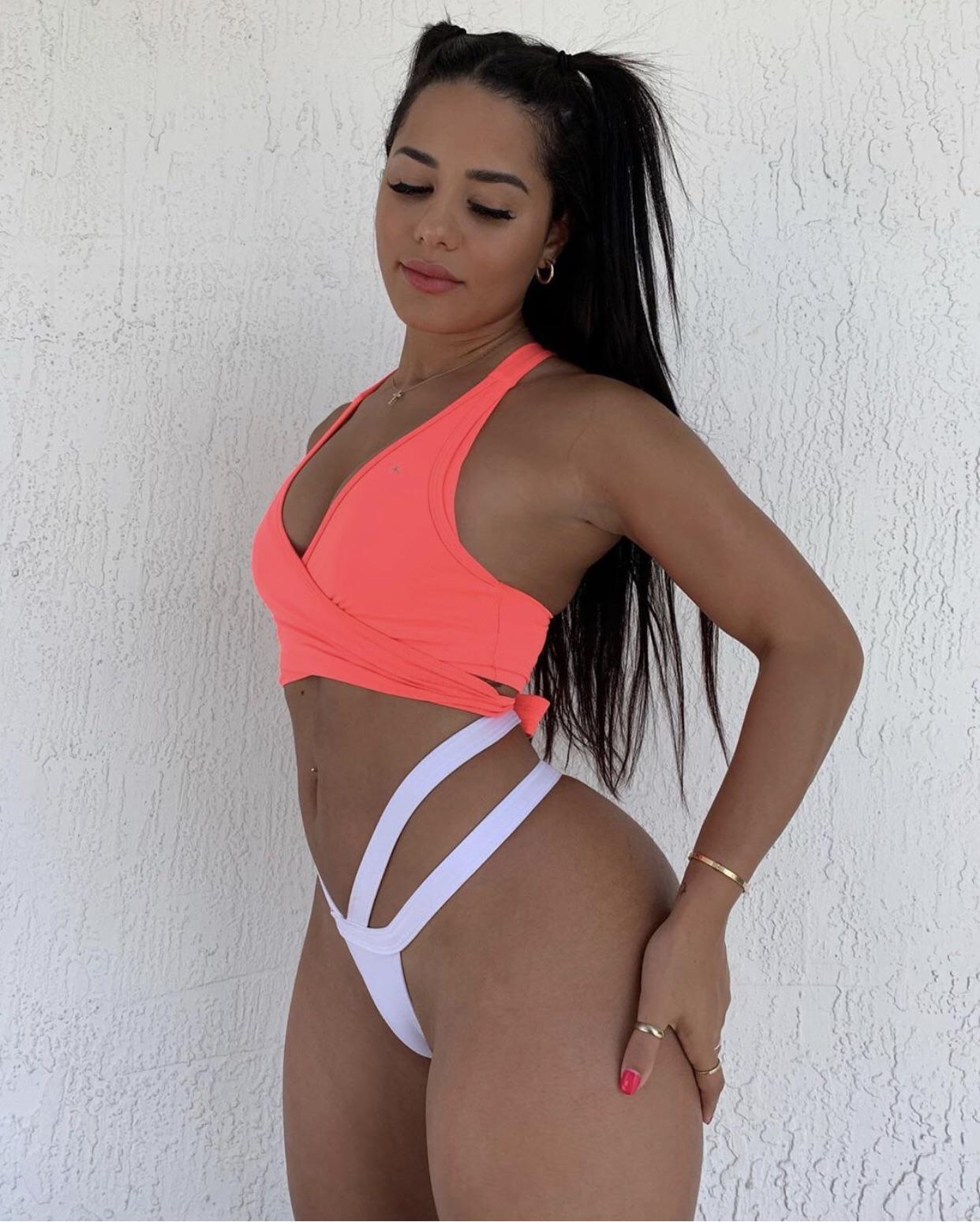 Her body is just insane | Scrolller