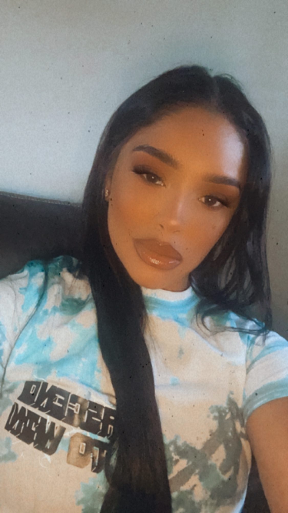 her face tho | Scrolller