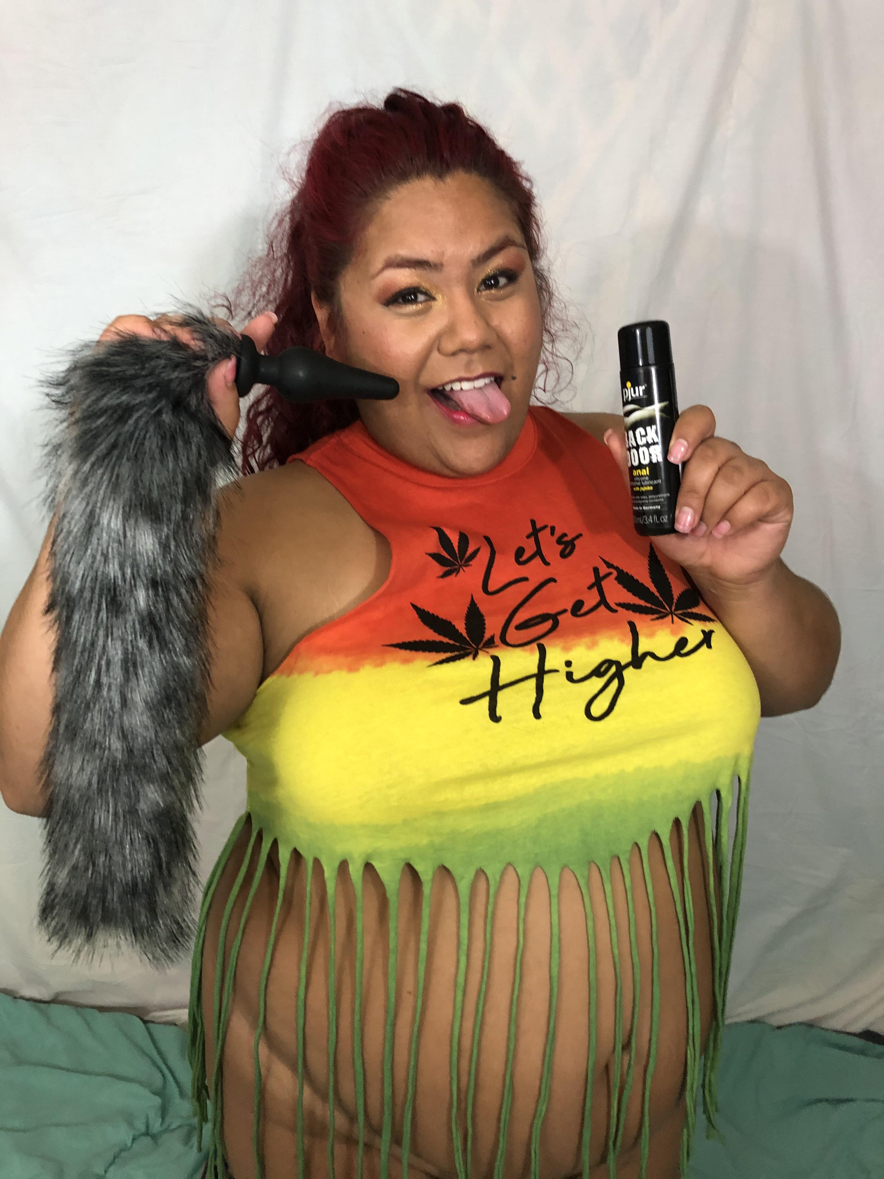 Her favorite toy and lube if anybody wants to know | Scrolller