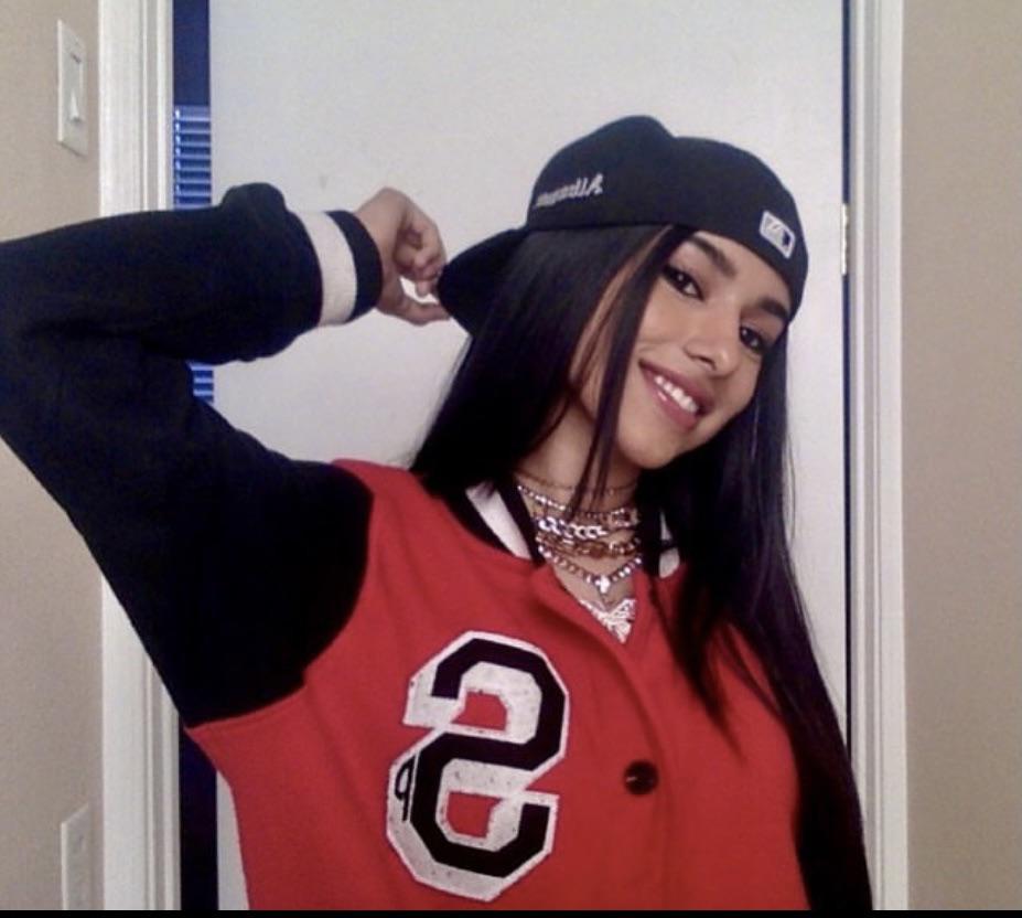 her smile is everything | Scrolller