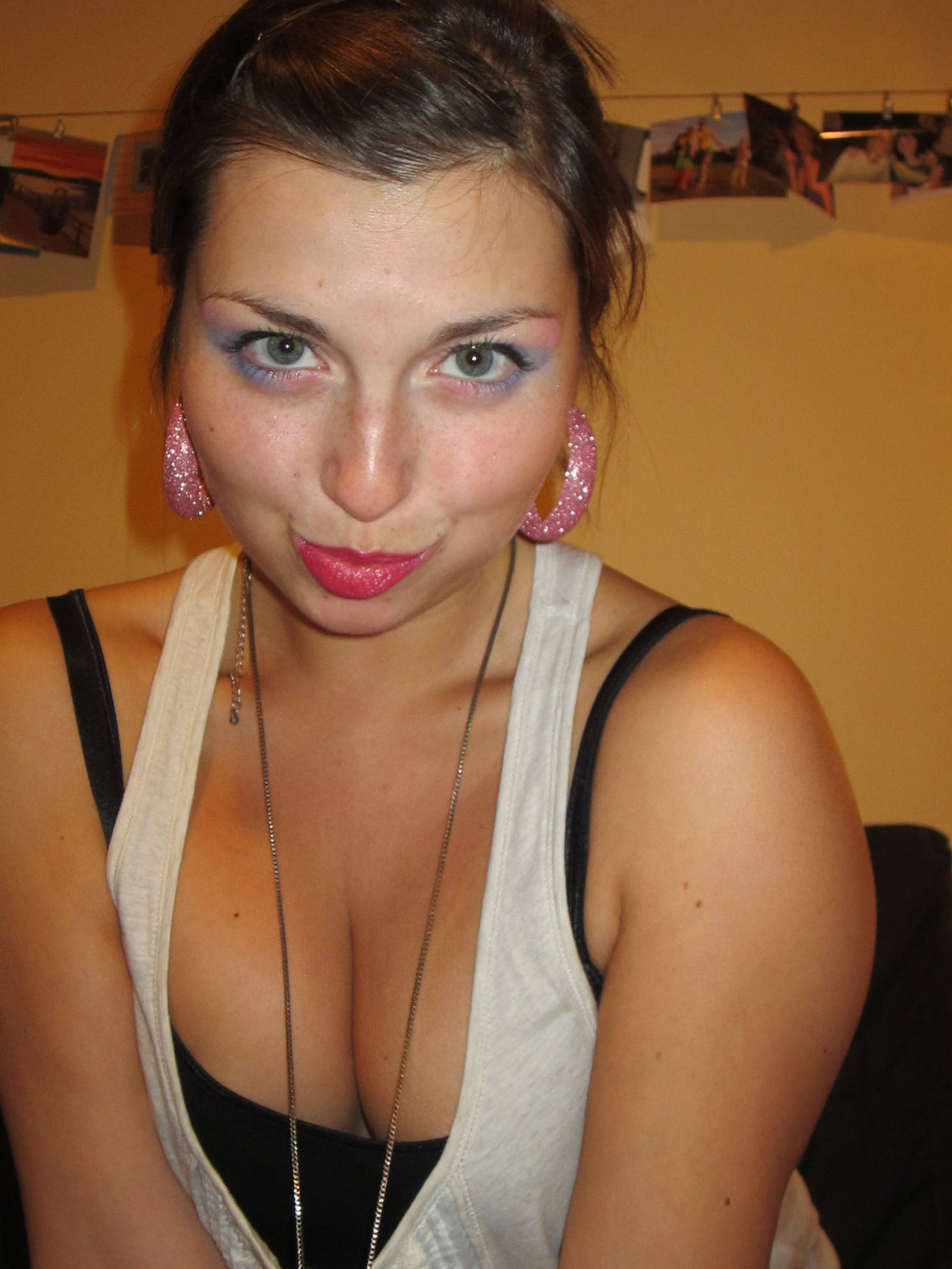 Here's mine. At a trash-themeparty. | Scrolller