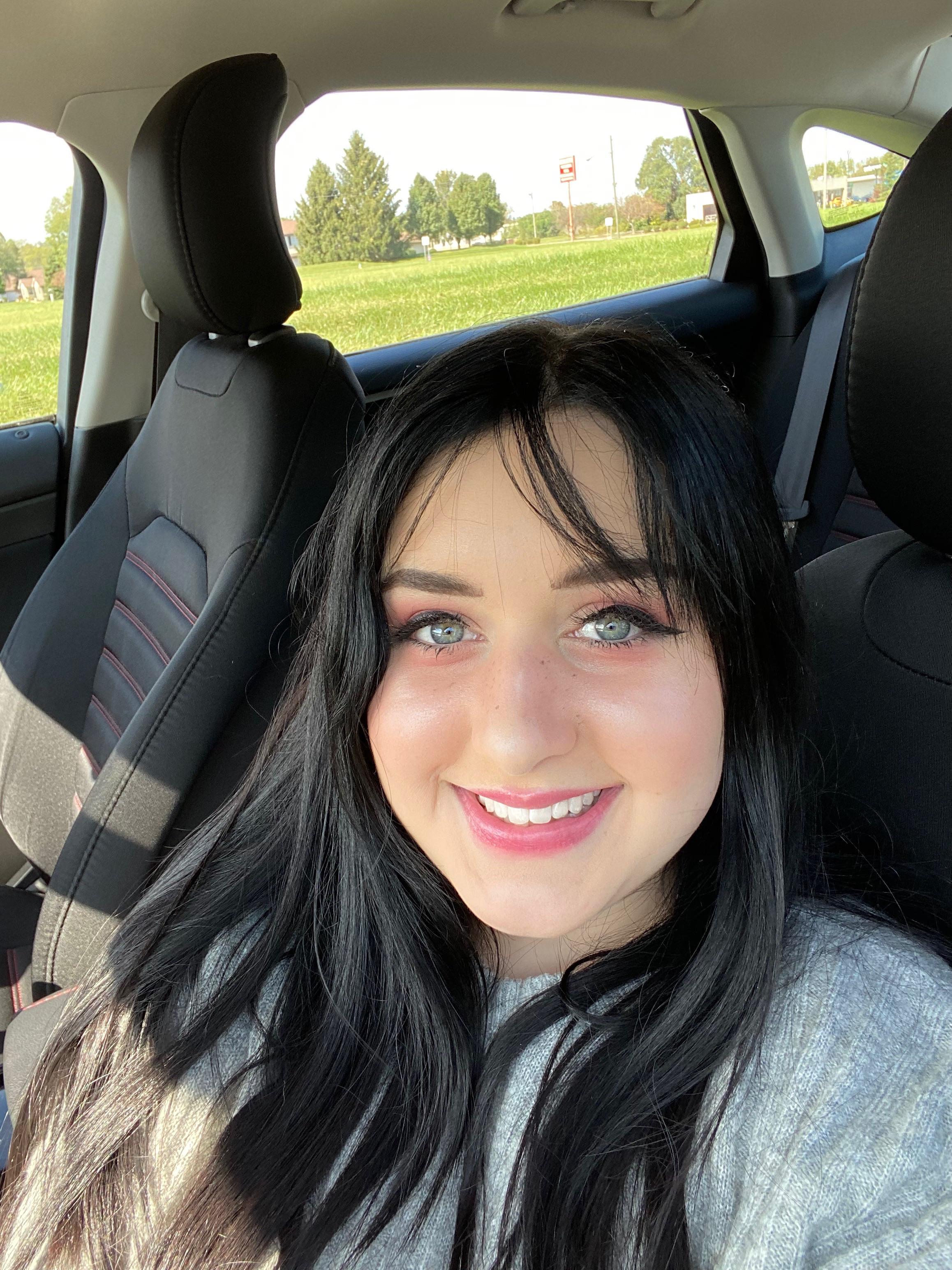 hey 🖤 (22) | Scrolller