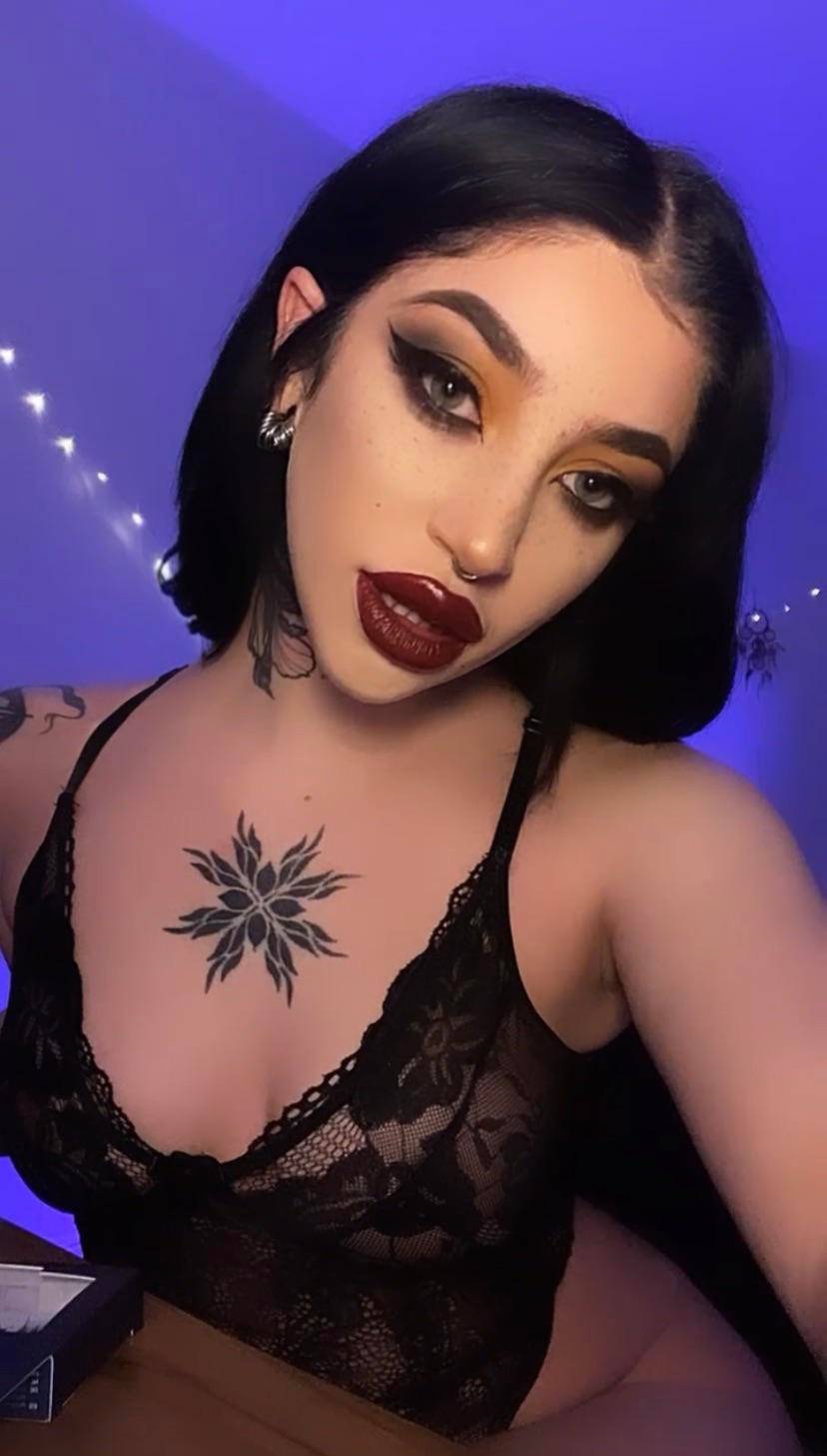 hey babes | Scrolller