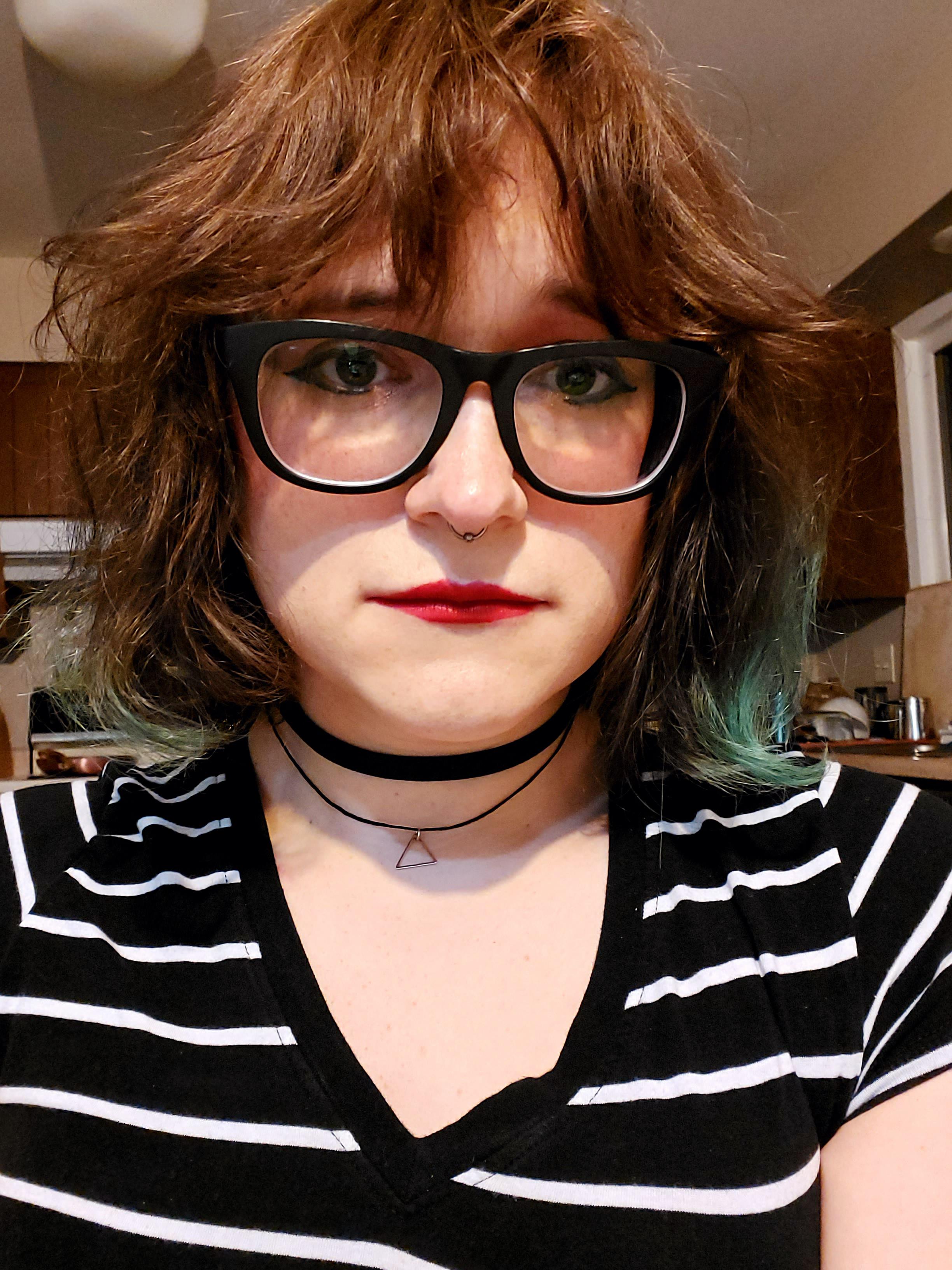 Hey cuties. Good morning. | Scrolller