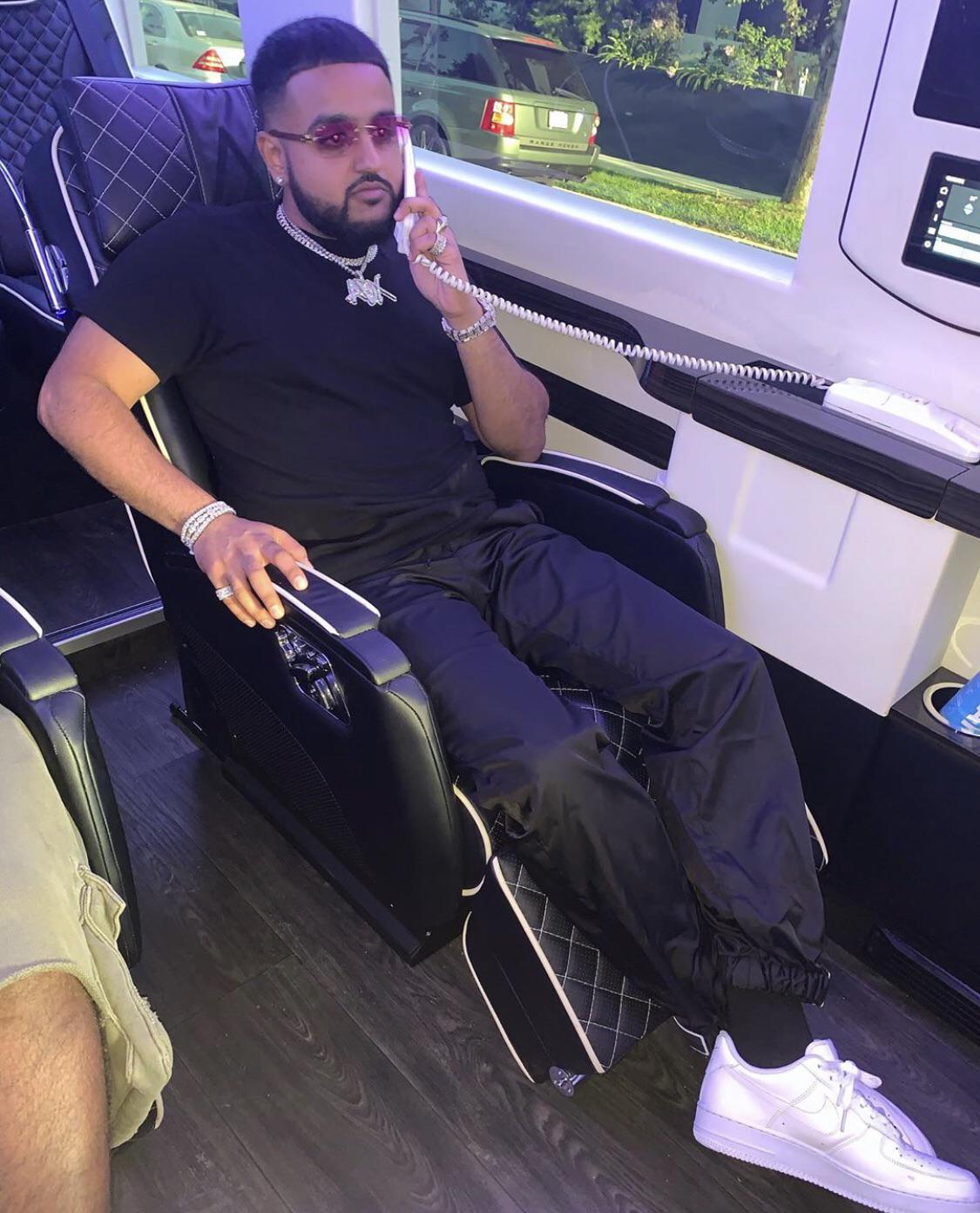 Hey driver plz make a stop at Taco Bell 😌 | Scrolller