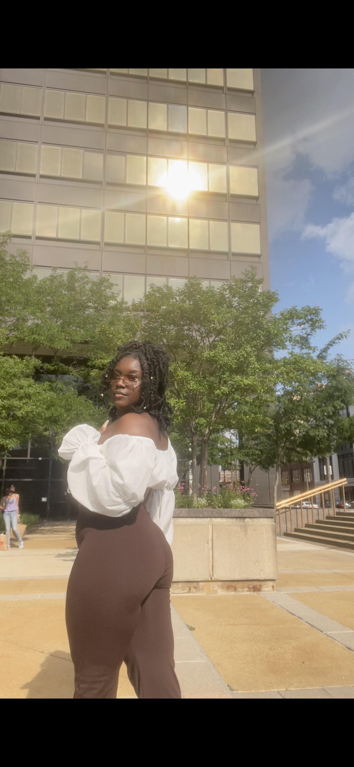 Hey, how are y’all? (F20) | Scrolller