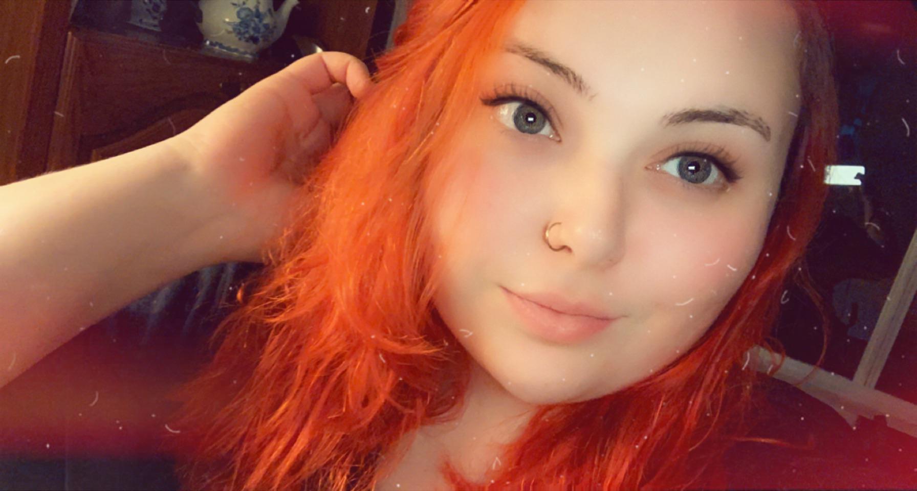 Hey! I recently figured out I can squirt!! ☺️☺️ ️☺️ | Scrolller