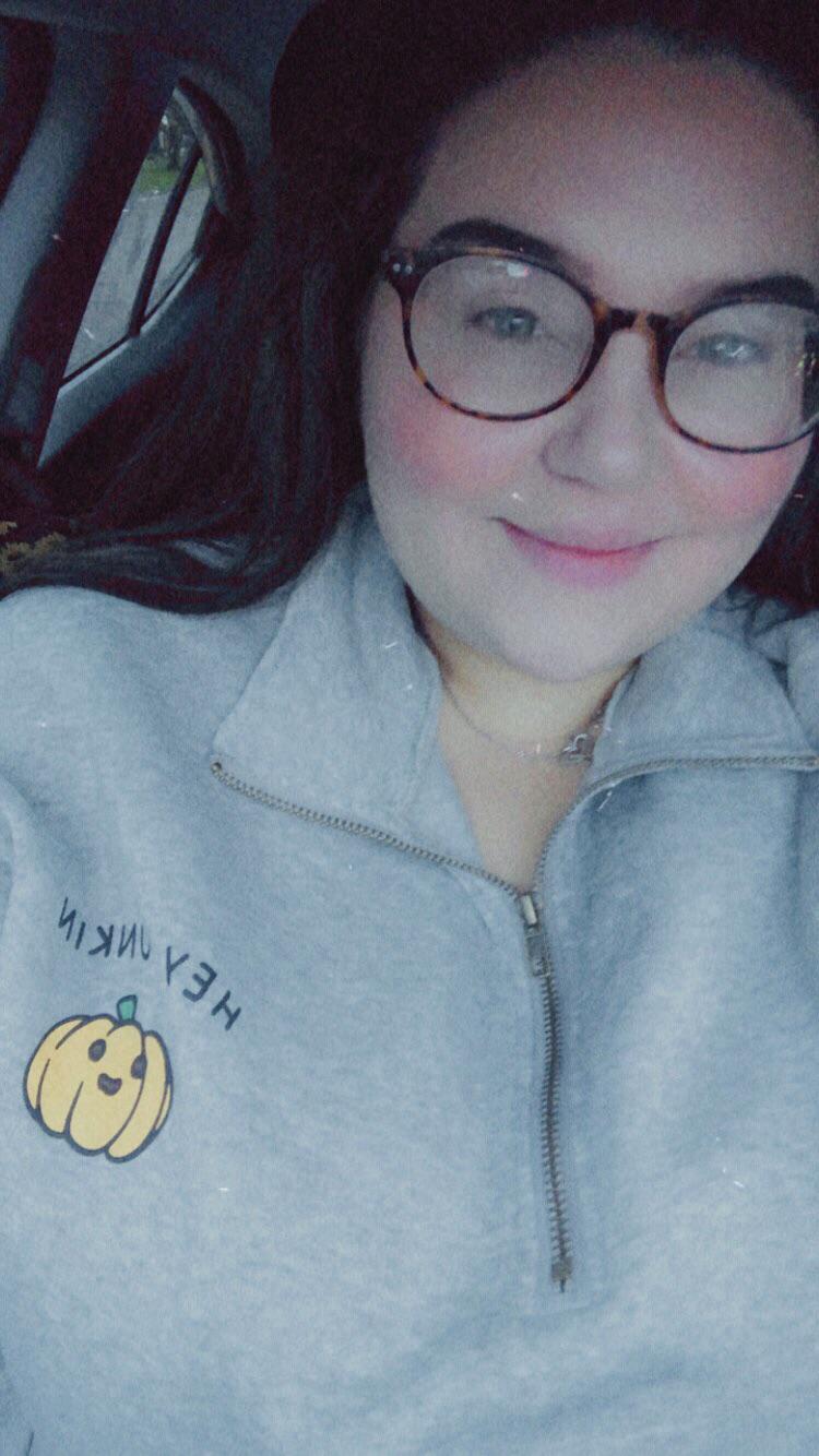 Hey punkin’🎃💕 | Scrolller