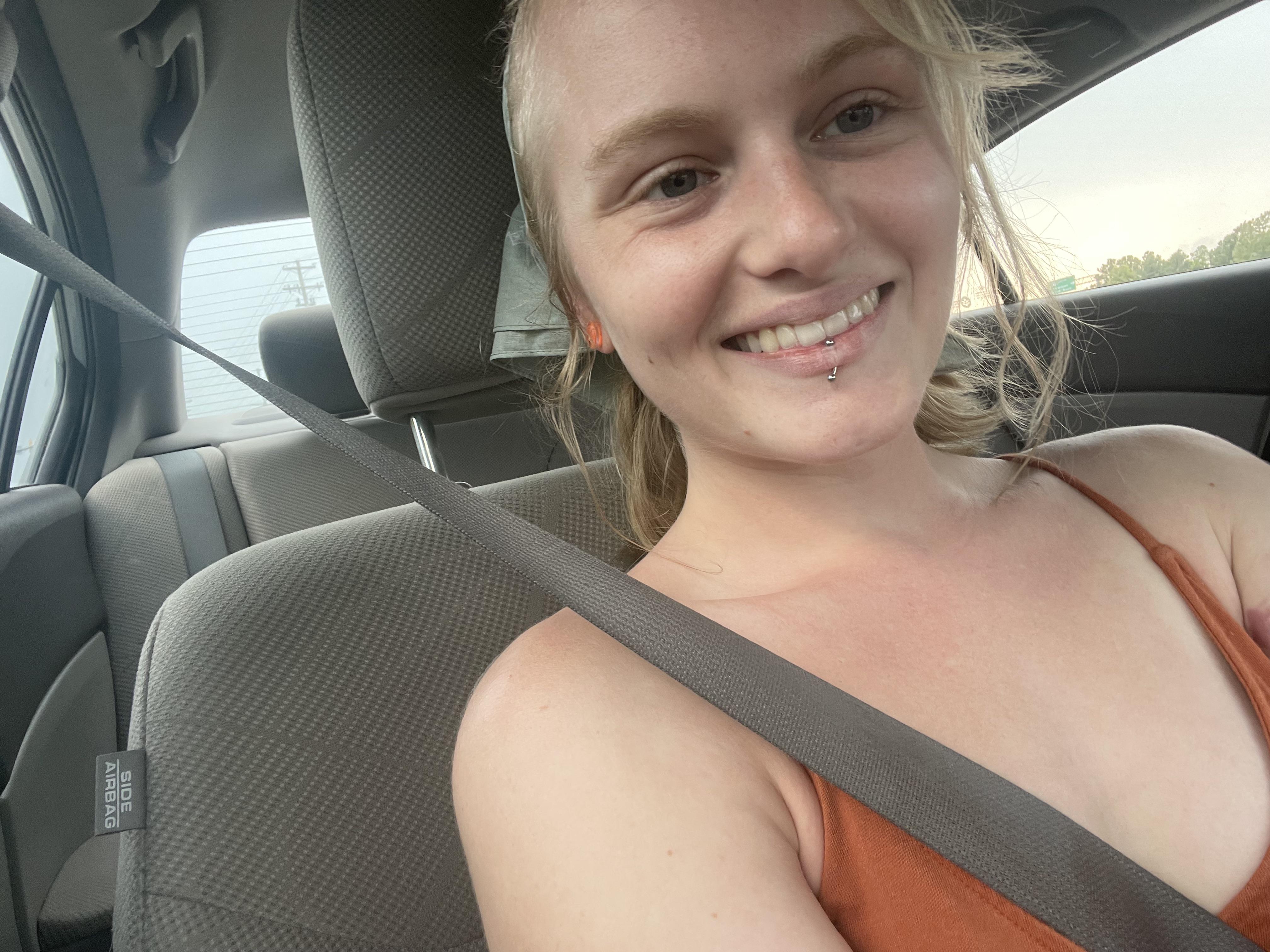 Hey whaddup | Scrolller