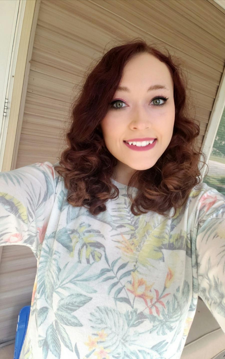 Hi guys 😊 (f23) | Scrolller