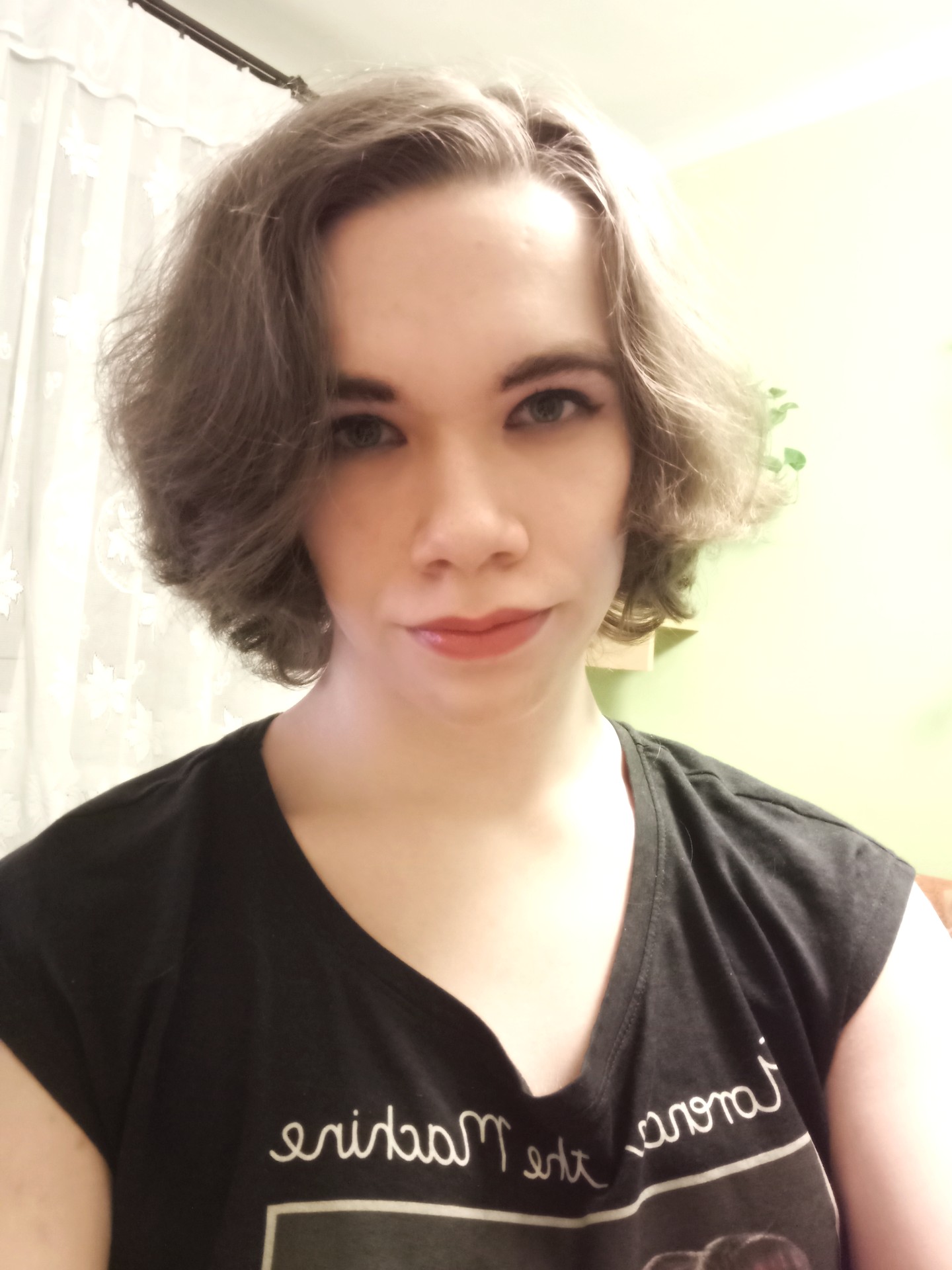 Hi guys, how are doing? ^^ | Scrolller