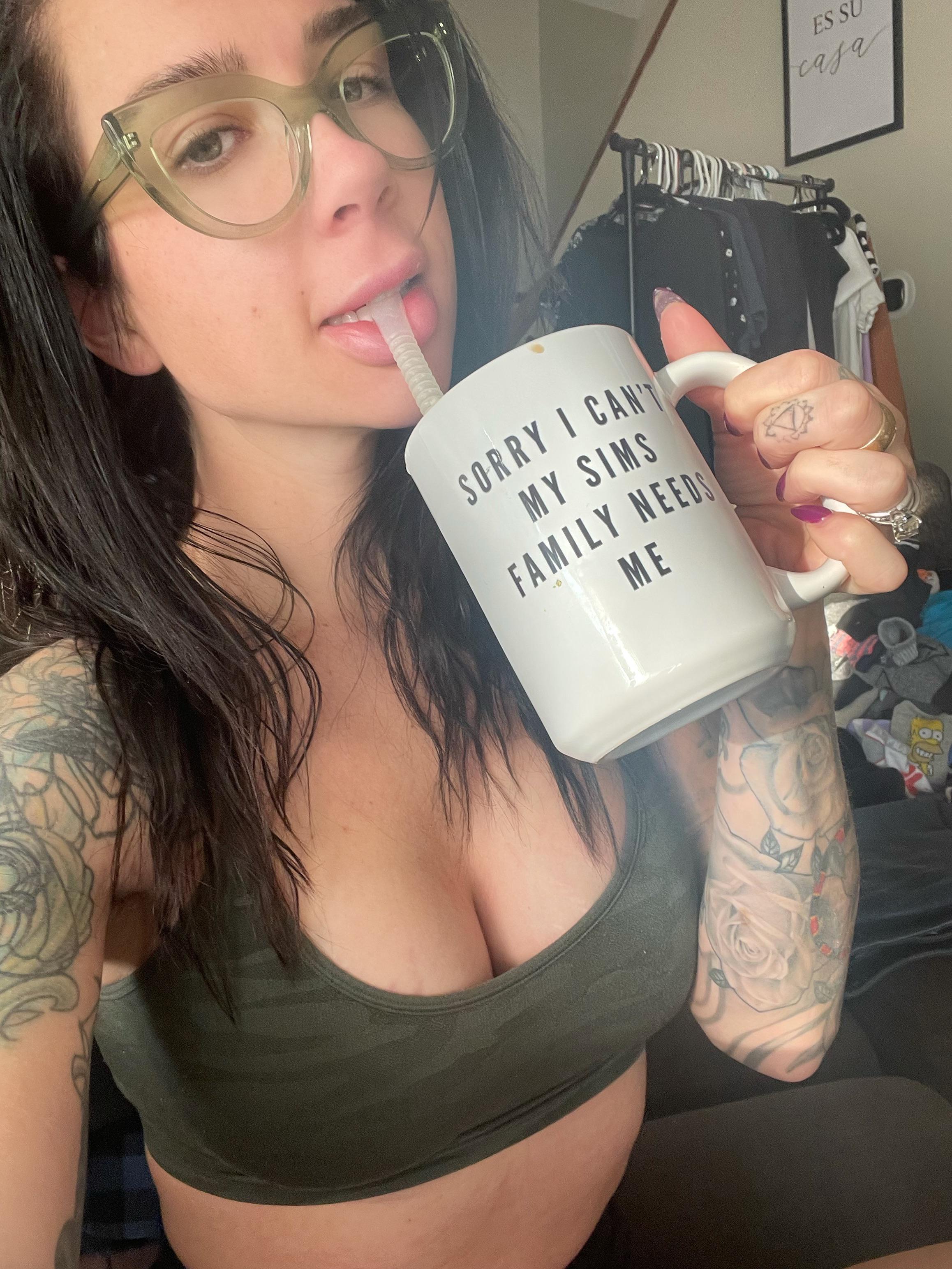 Hi, iced coffee with me?🙃💖 | Scrolller