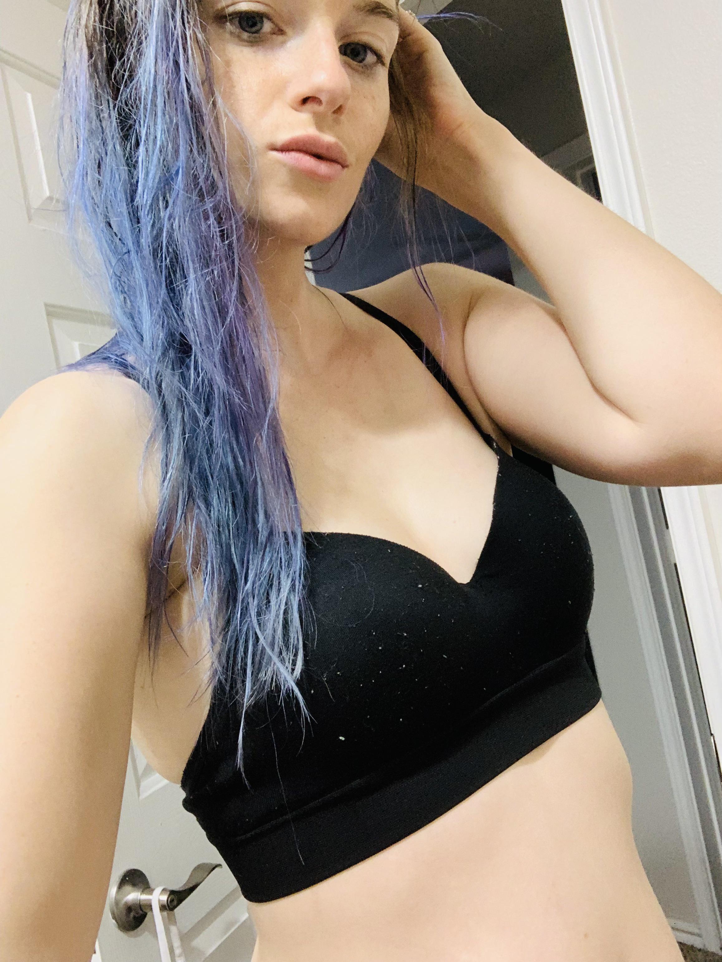 Hi there | Scrolller