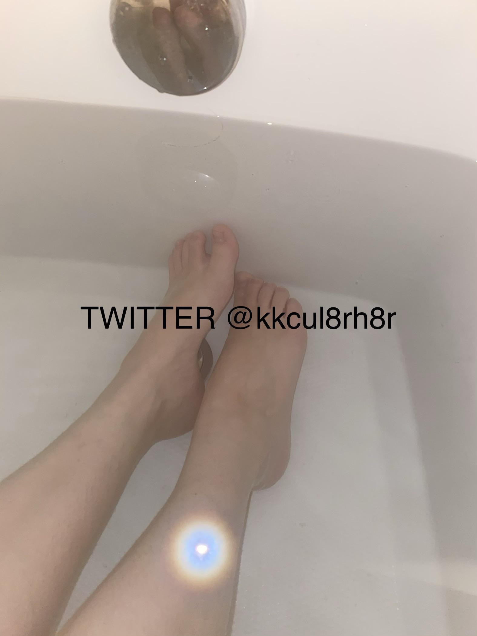 Hi, there🖤 size 5 feet🥰😘 | Scrolller