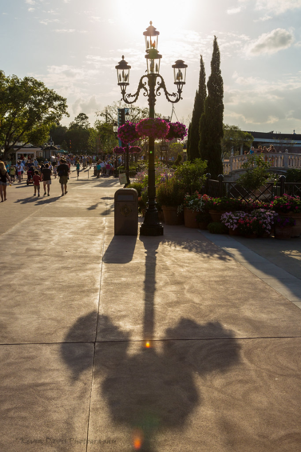 Hidden Mickey, Epcot | Scrolller