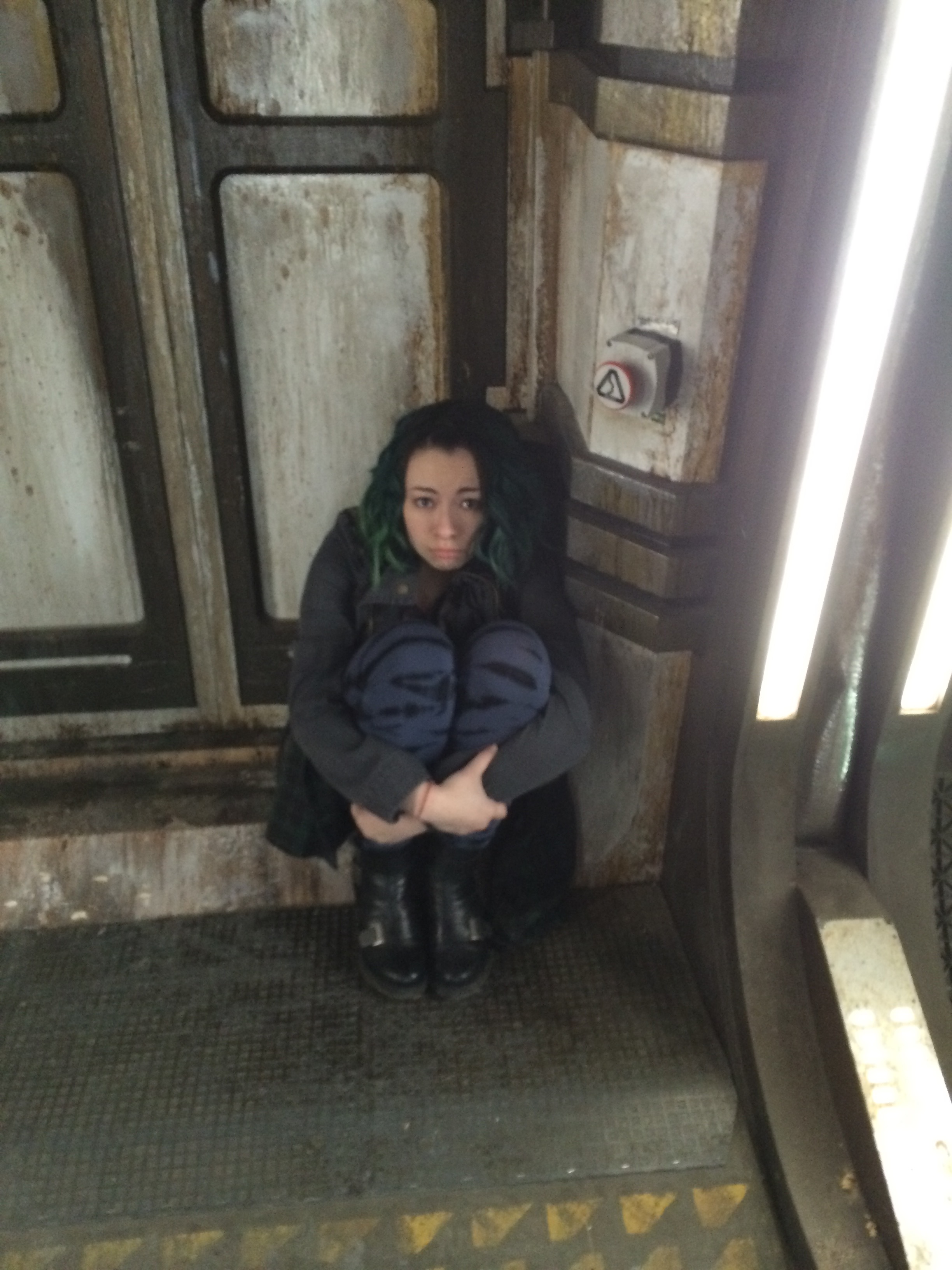 Hiding on set | Scrolller